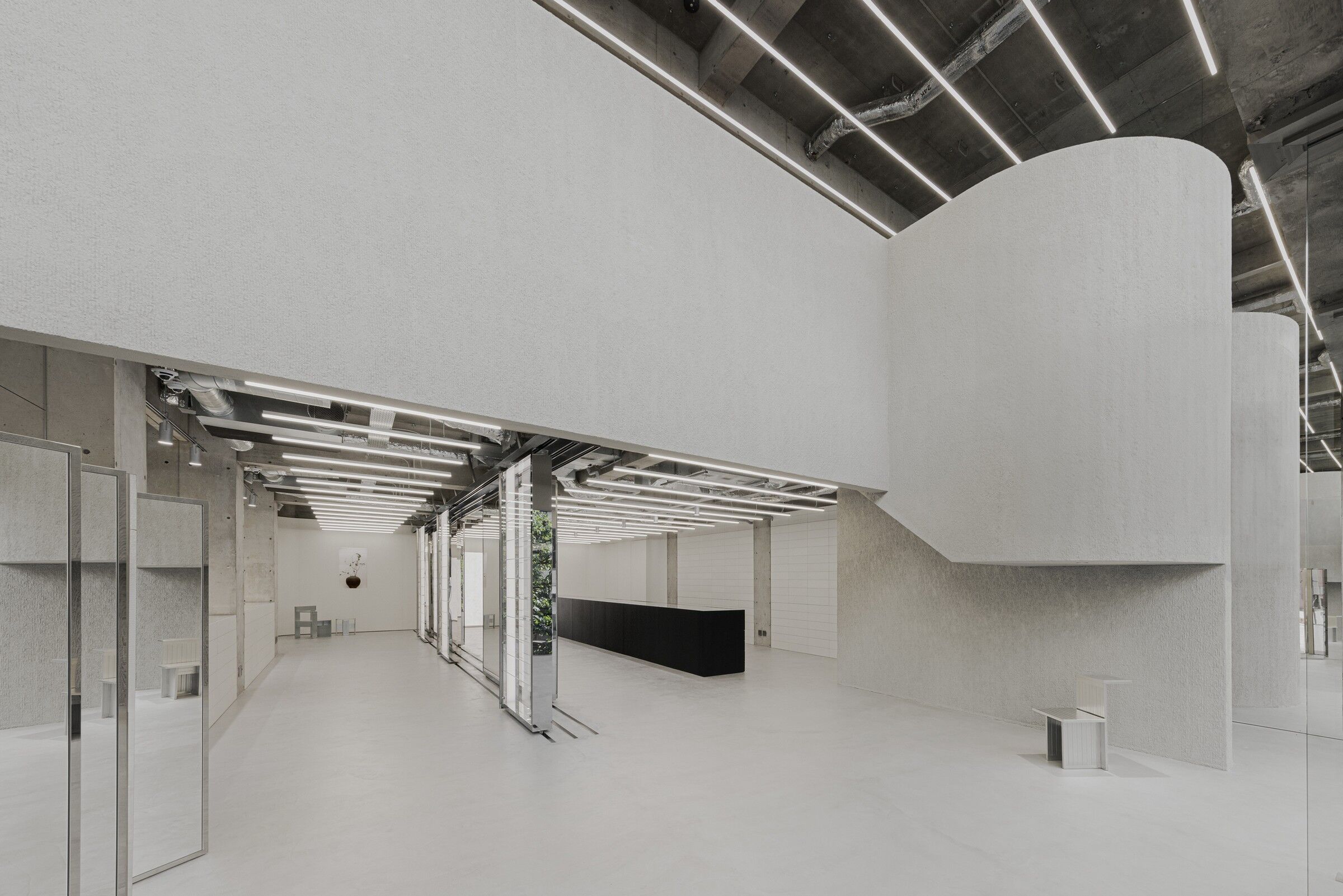 Tom Wood Tokyo | Specific Generic | Archello