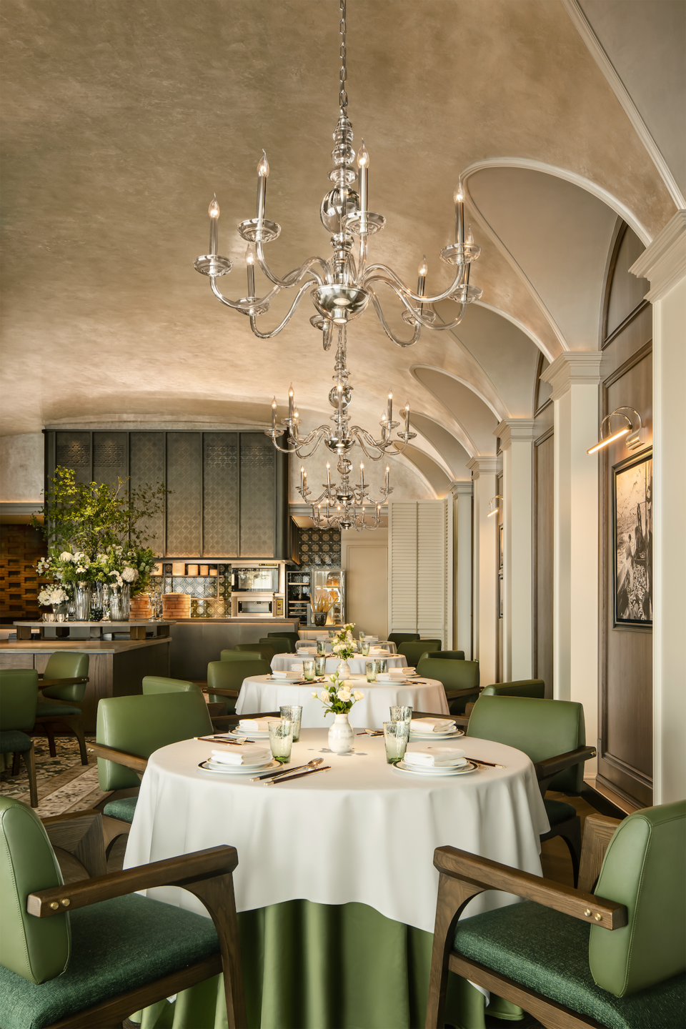 Gallery of Xin Rong Ji at Taikoo Li Qiantan | CCD/Cheng Chung Design ...