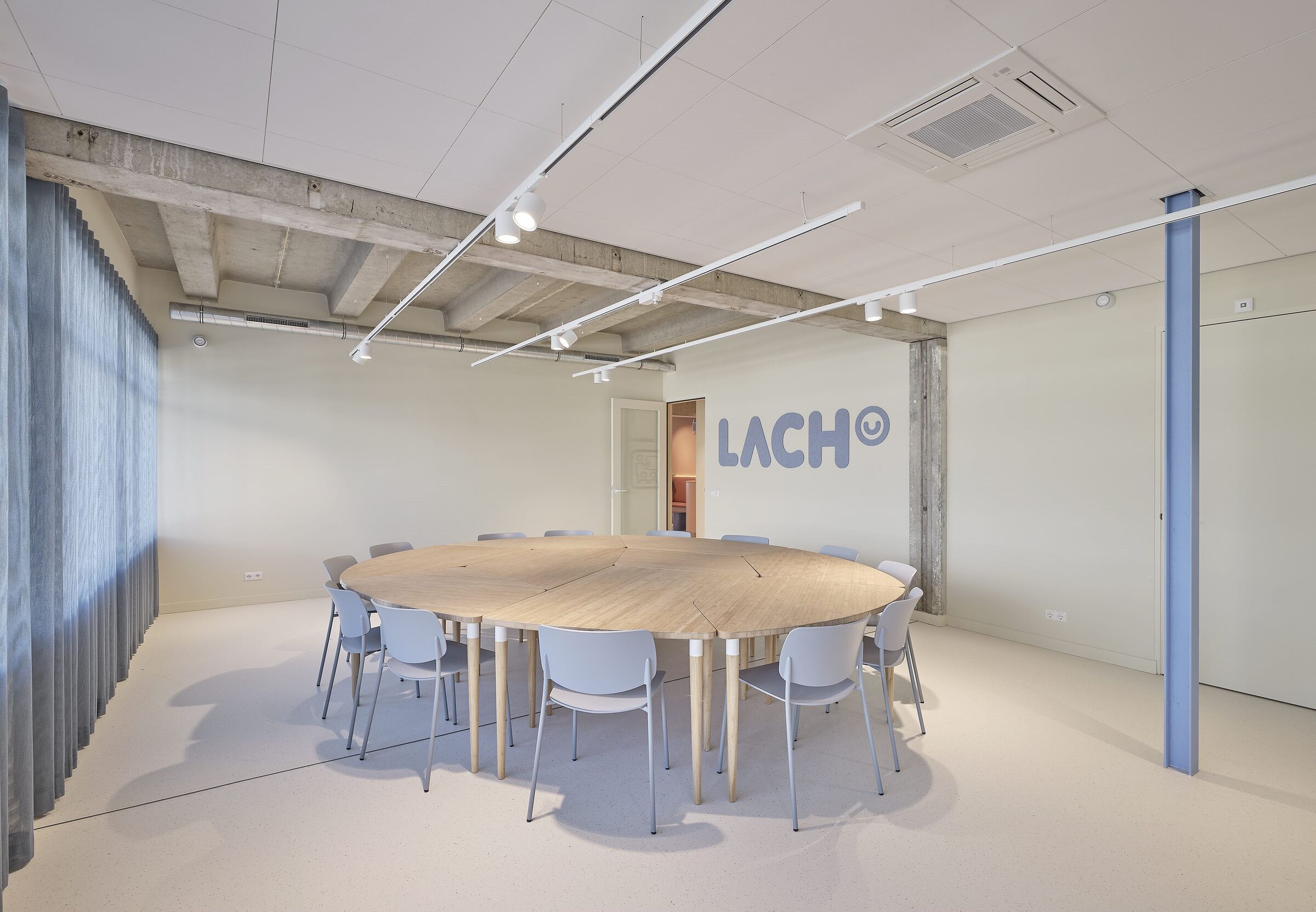 Interior design Dental practice LACH | DOKA concepts | Archello