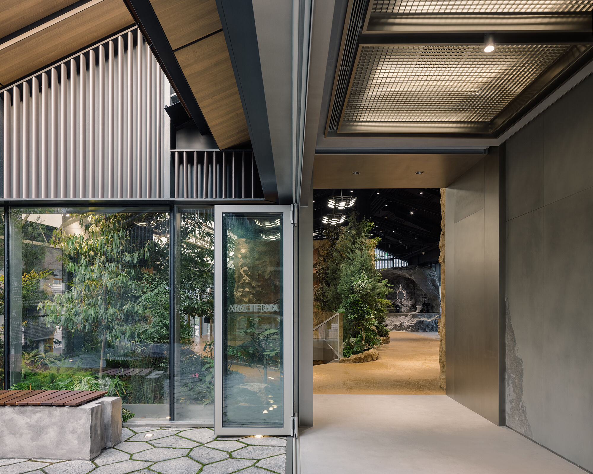 Gallery of ARC'TERYX Store, Taikoo Li Chengdu | STILL YOUNG | Media - 1