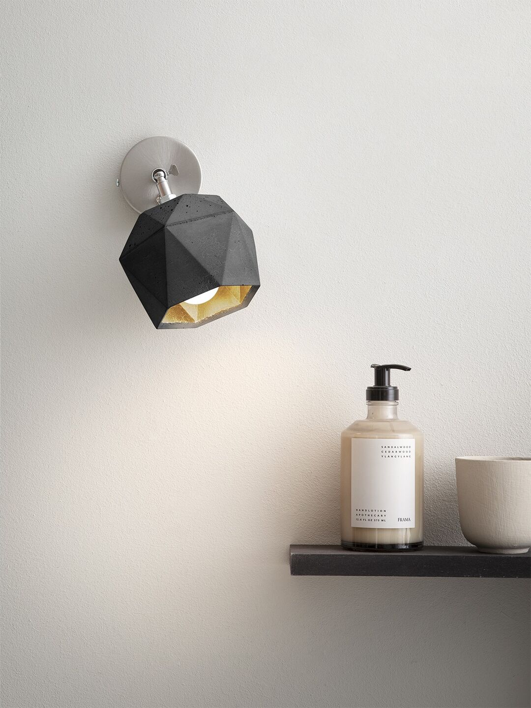 [T2]spot/dark wall light triangle by GANTlights | Archello
