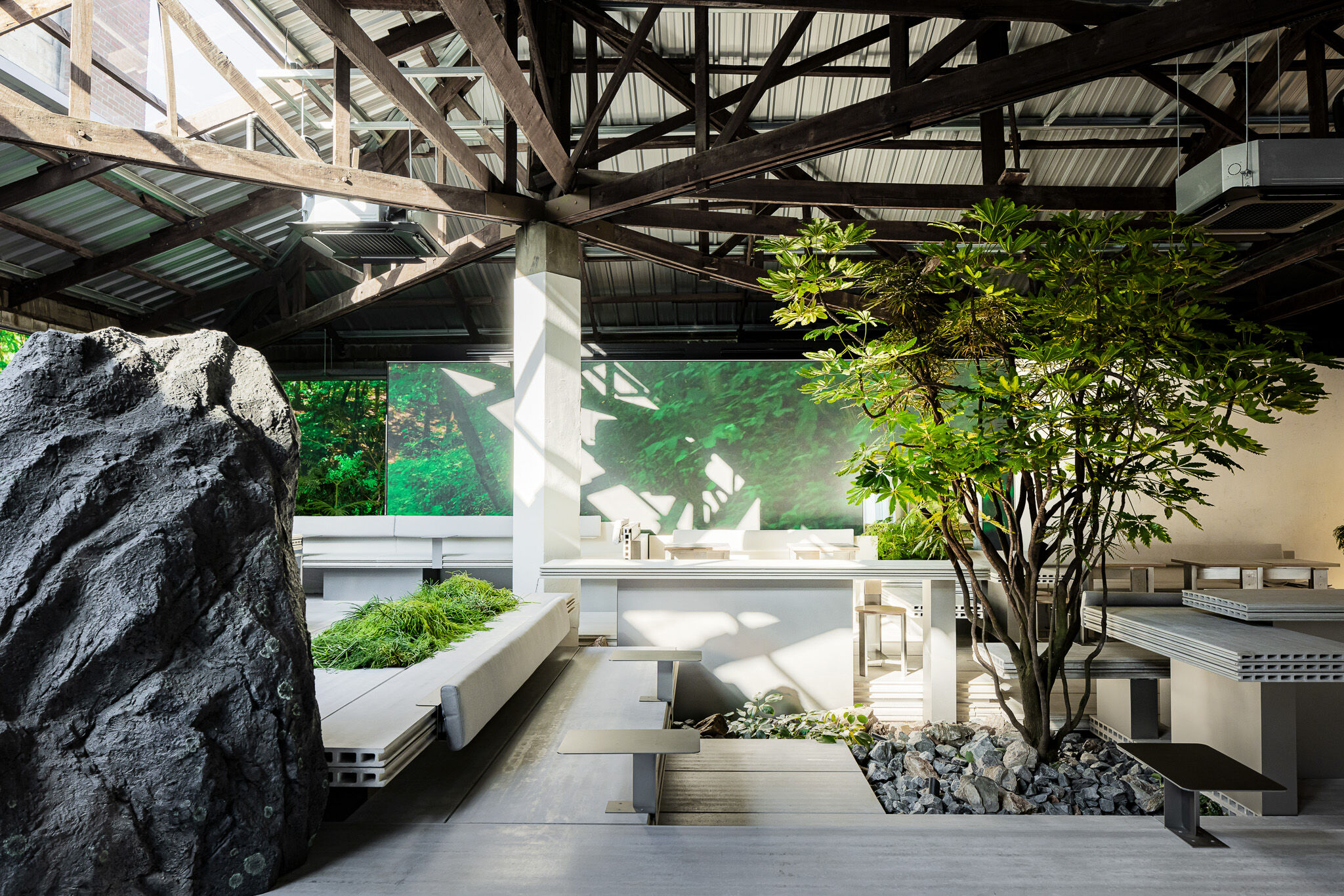 Gallery of THE ISLE_Innisfree Seongsu Flagship Store | WGNB | Media - 8