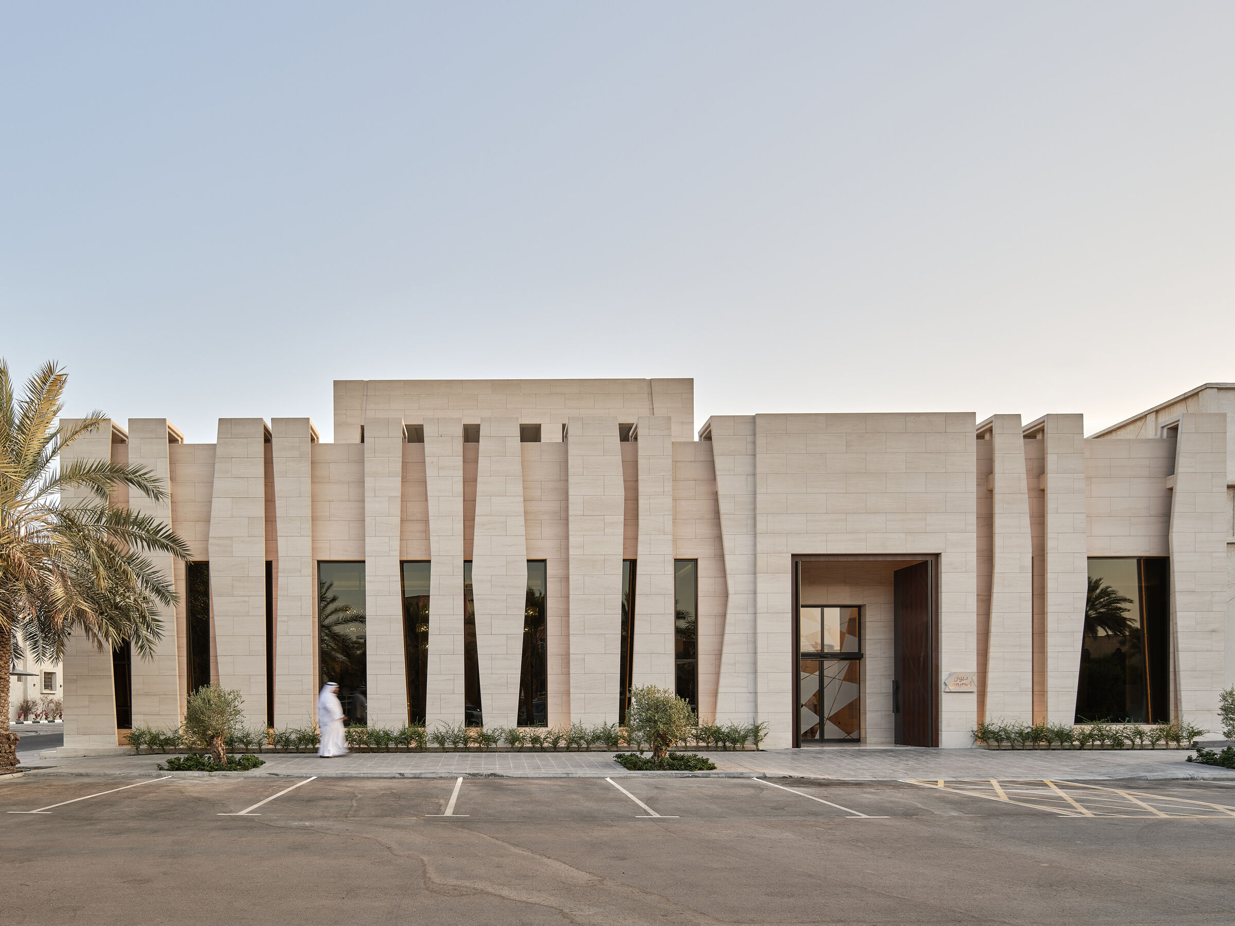 AlOsami Diwaniya | ILLUMINATE design build | Archello