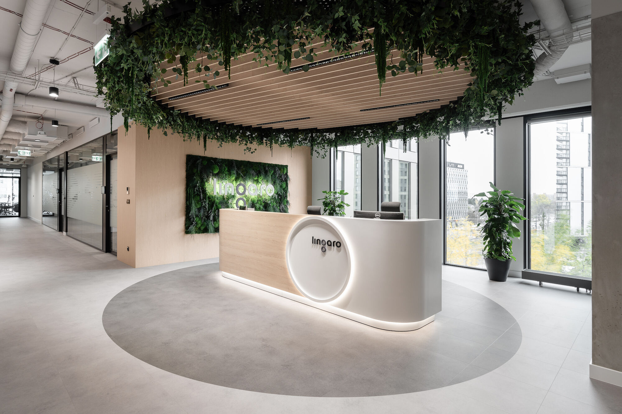 Lingaro Group's new headquarters in Warsaw | BIT CREATIVE Barnaba ...