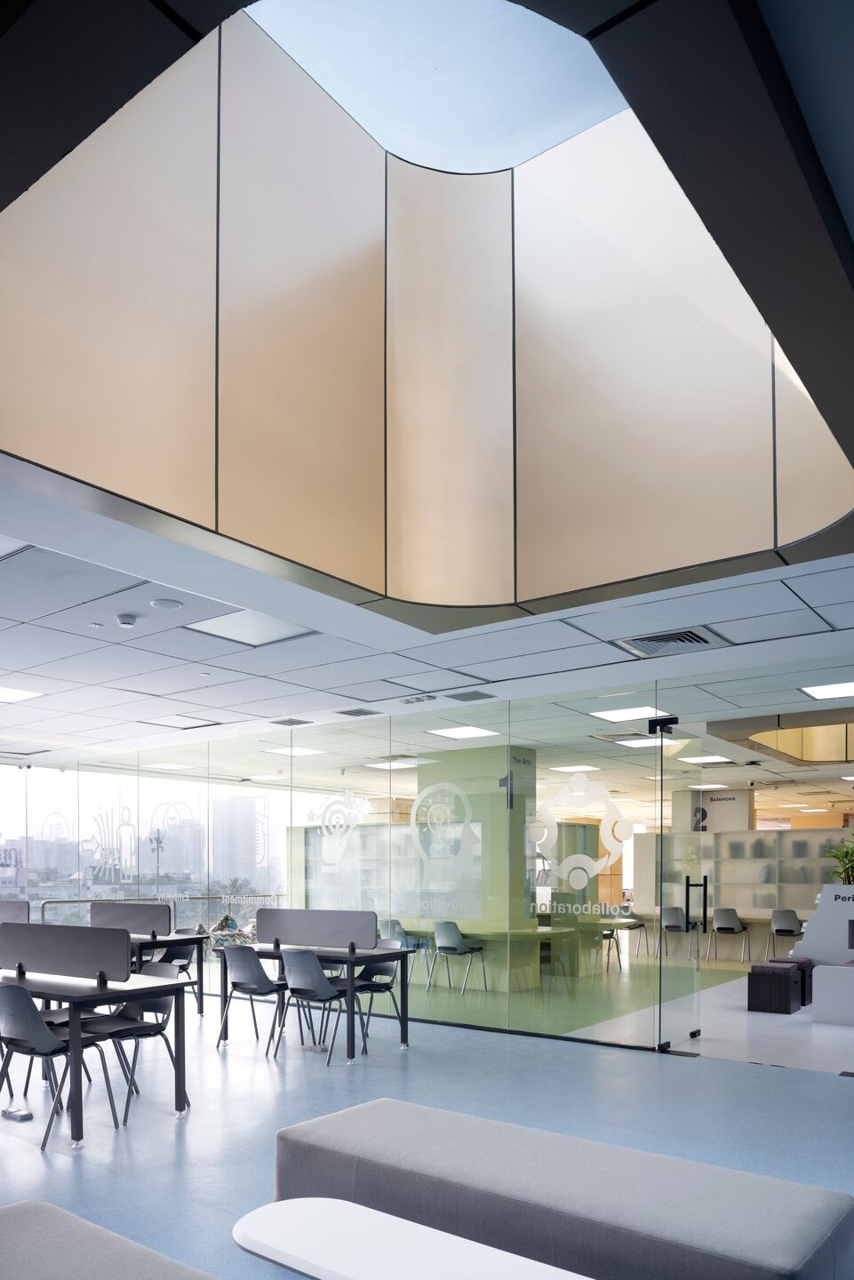 Gallery of Modern High School International | Studio SKLIM | Media - 24