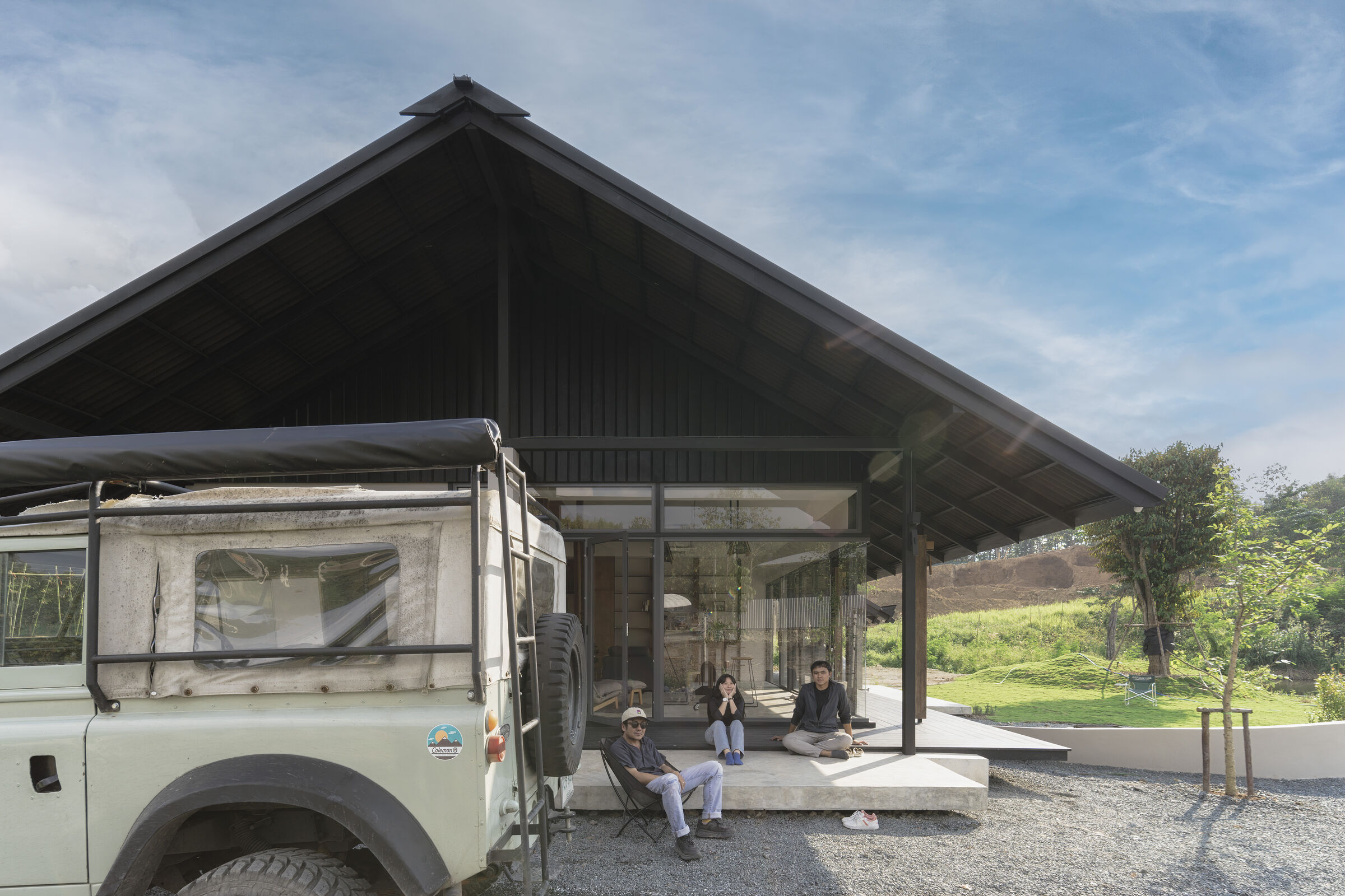 Gallery of Mr.New's Cabin | Housescape Design Lab | Media - 24