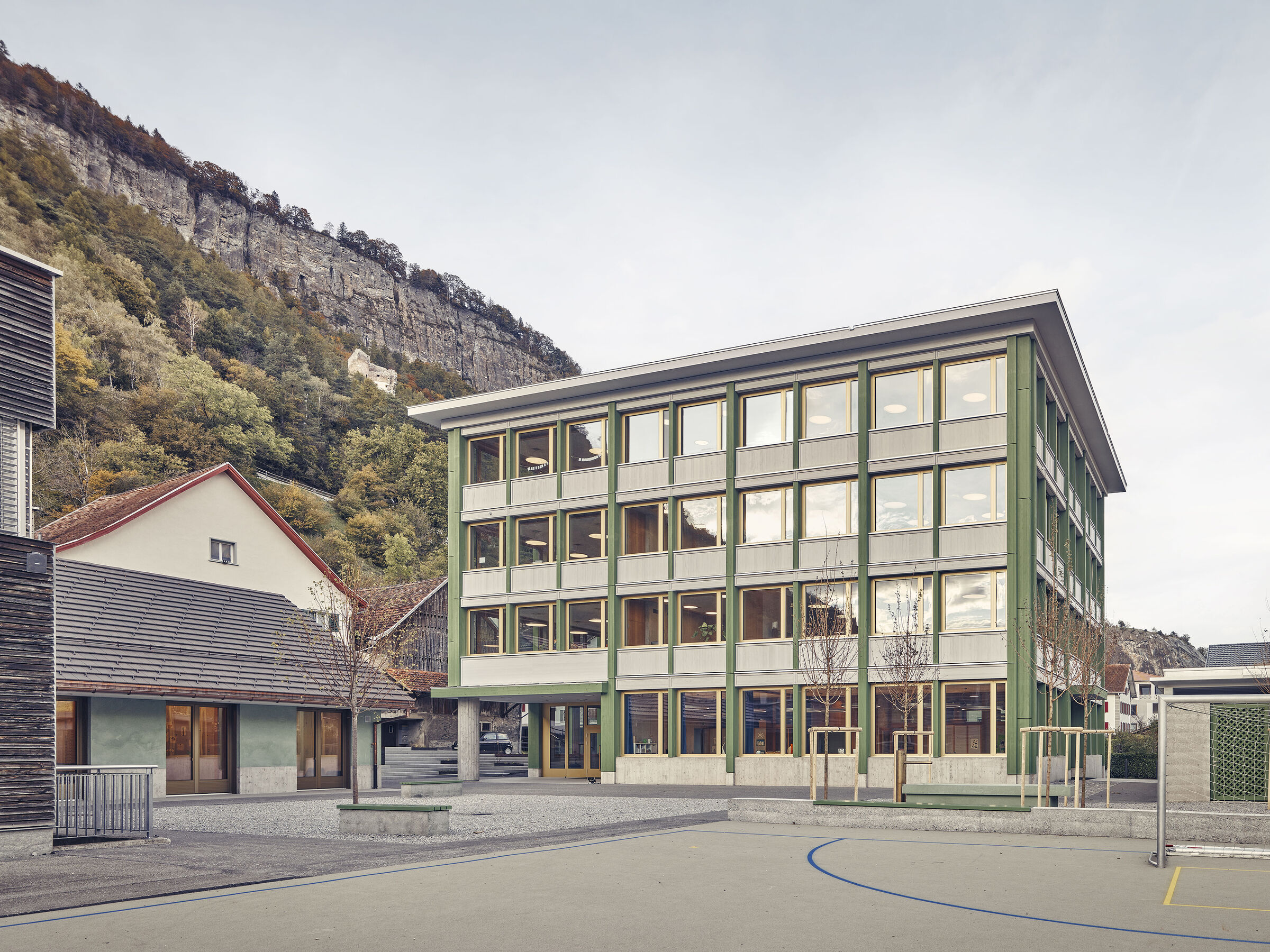 Haldenstein School | Pablo Horváth | Archello