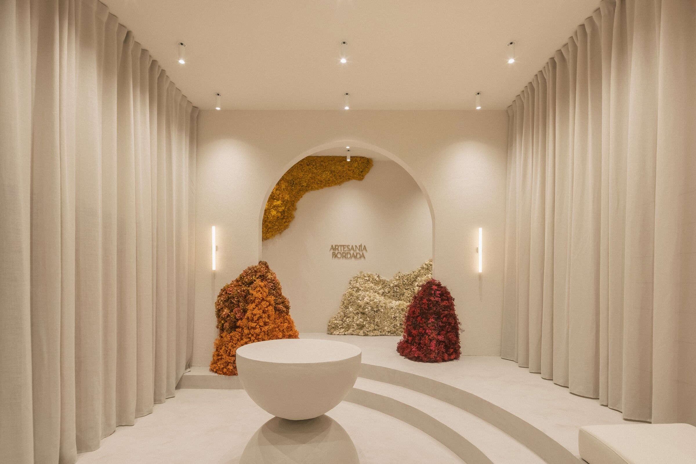 ABBE Showroom | Clap Studio | Archello