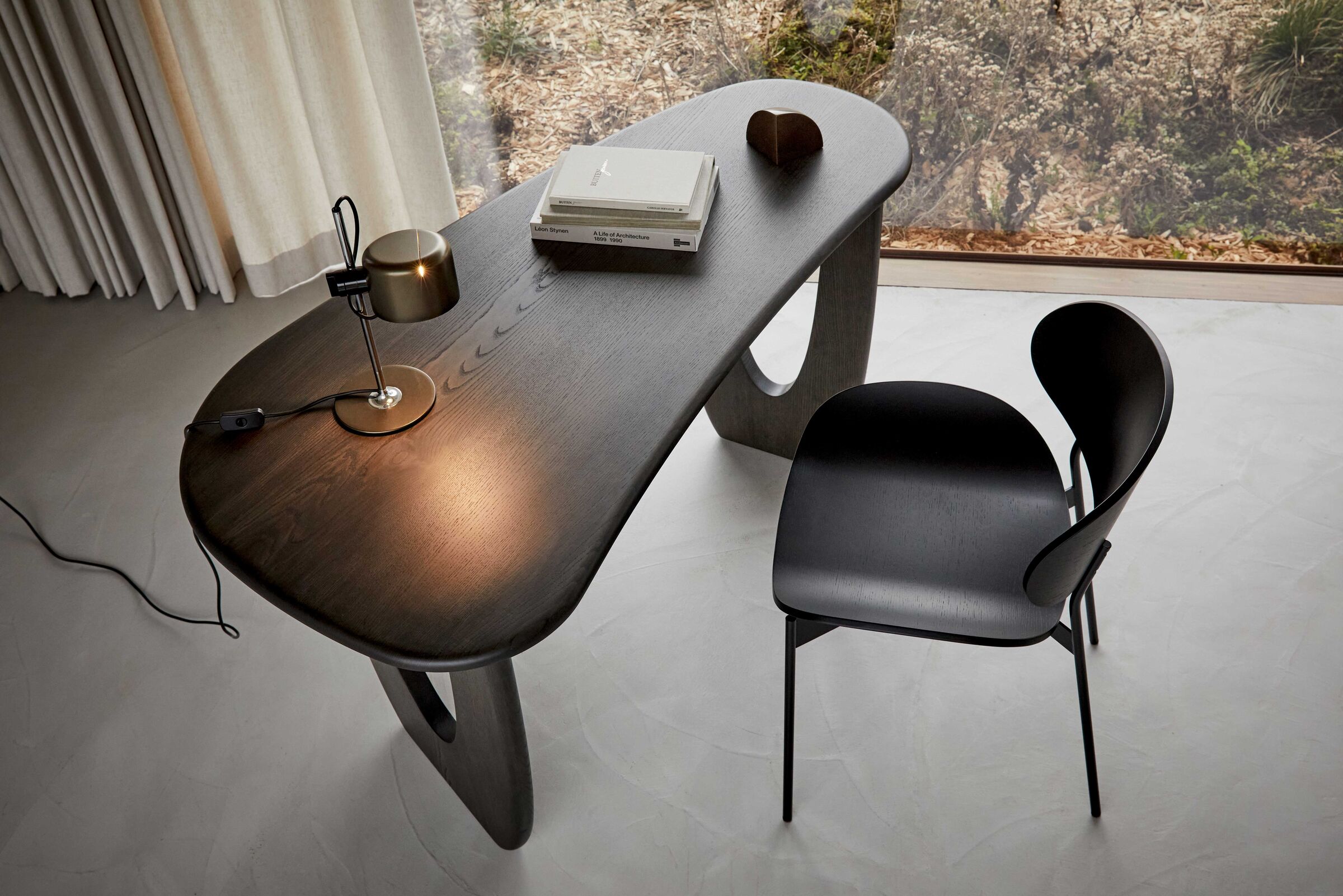 CALA Writing Desk by More | Archello