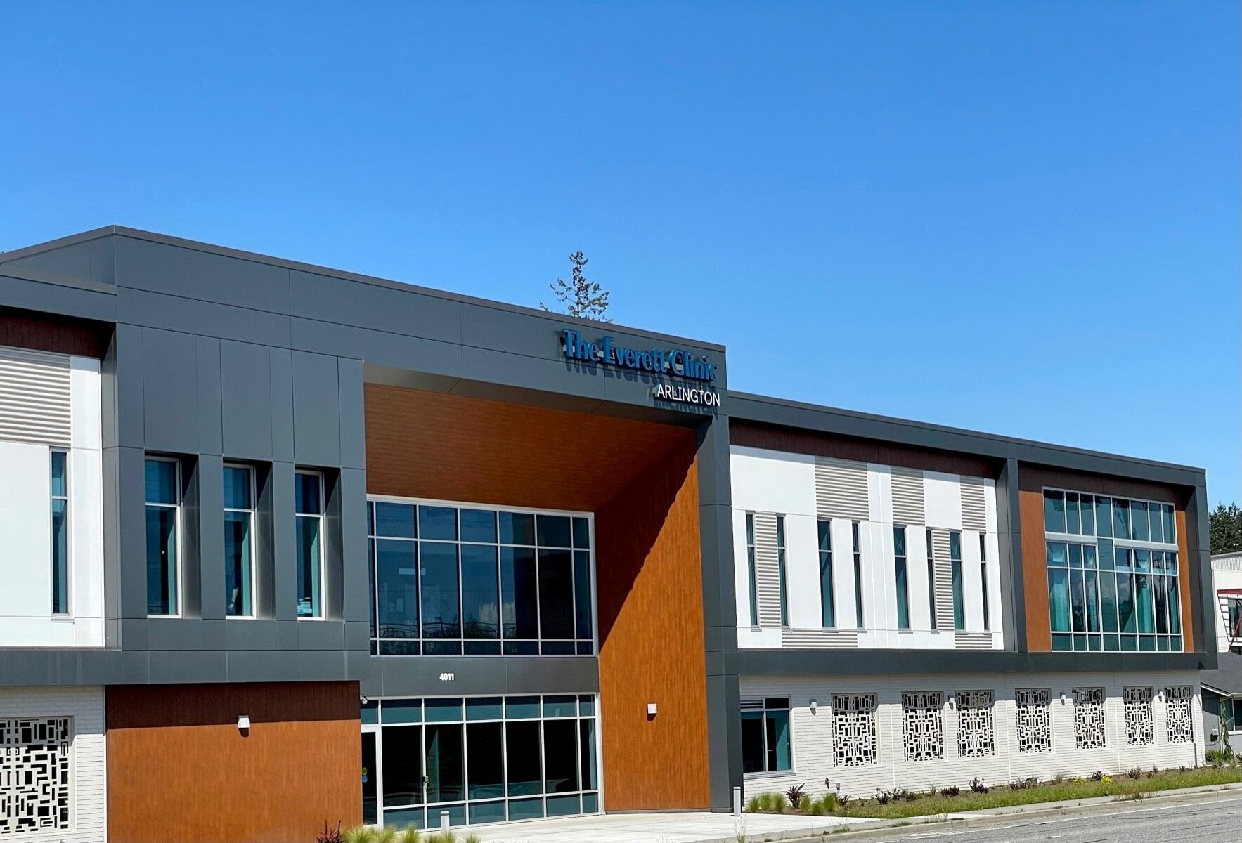 The Everett Clinic | ALPOLIC® | Metal Composites Materials | Archello