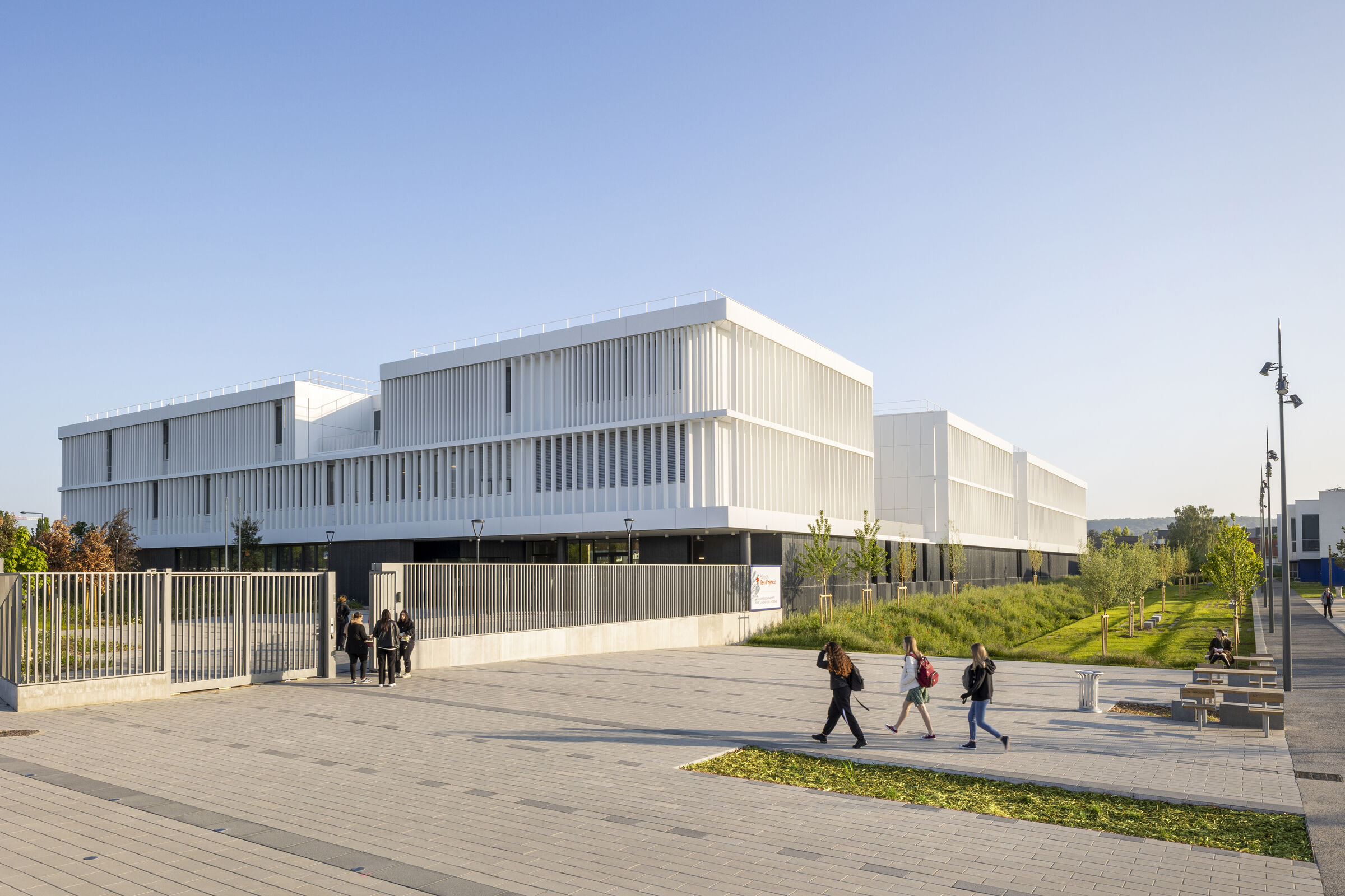 Philippe Kieffer High School | Ameller Dubois | Archello