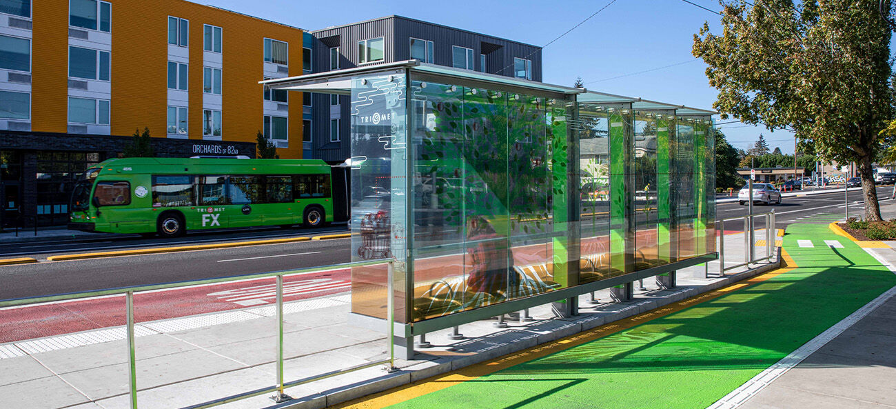 TriMet FX2-Division | Landscape Forms | Archello