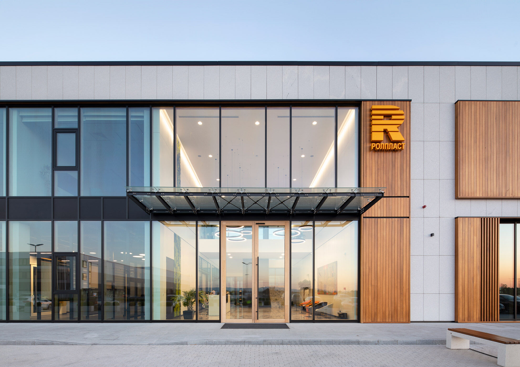 ROLLPLAST Administartive Building | IPA Architecture and more | Archello