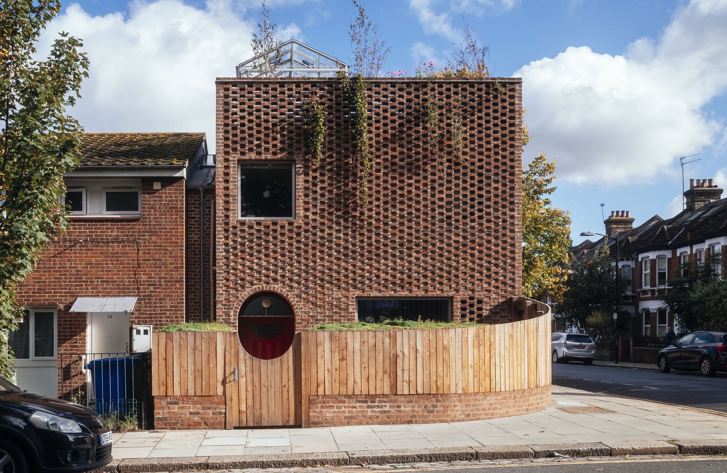 Surman Weston veils self-build Peckham House in hit-and-miss brickwork ...