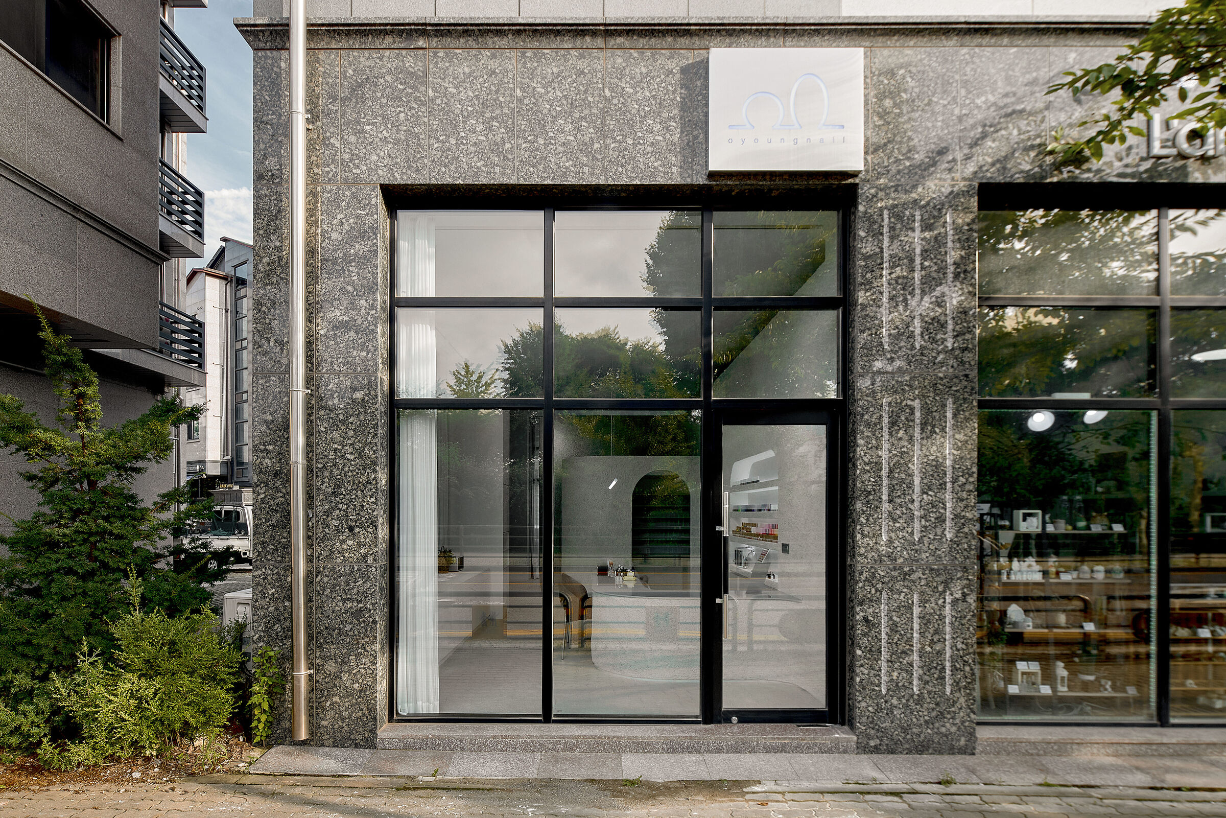 Oyoung Nail Salon | FORMA-RCHITECTS | Archello