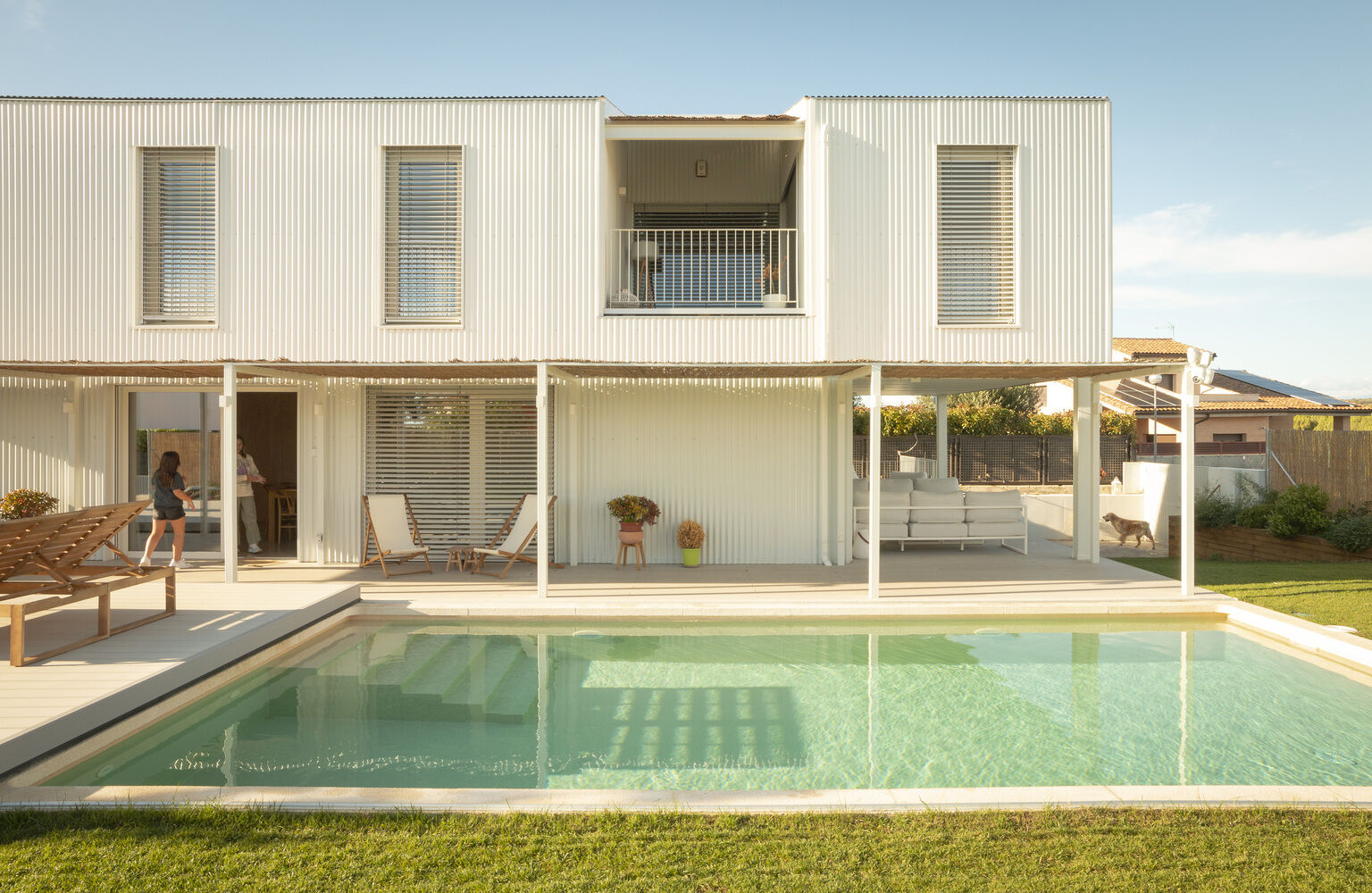 PE House | Voilá! | Archello