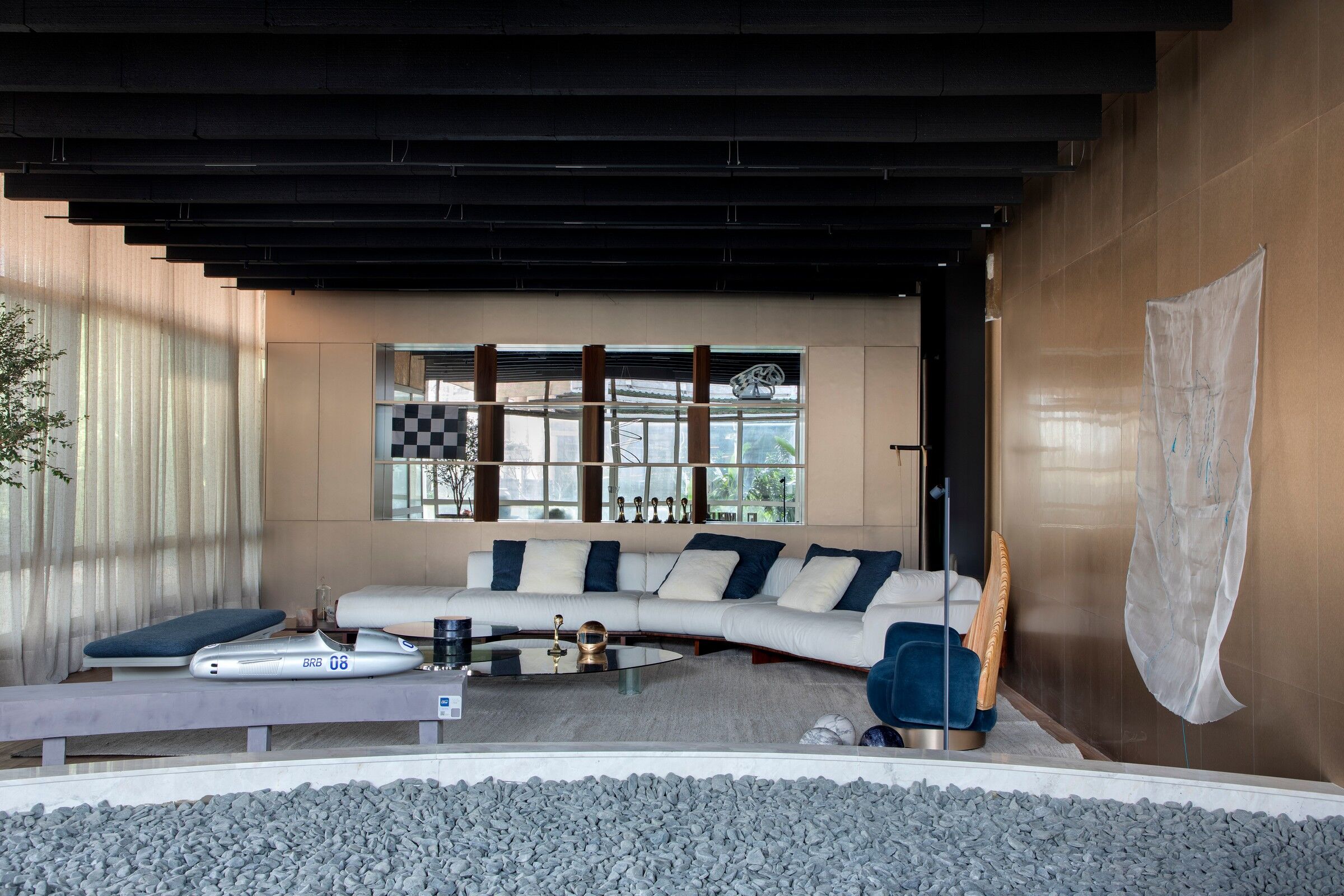 Reflexos Banco BRB | Navarro Arquitetura | Archello