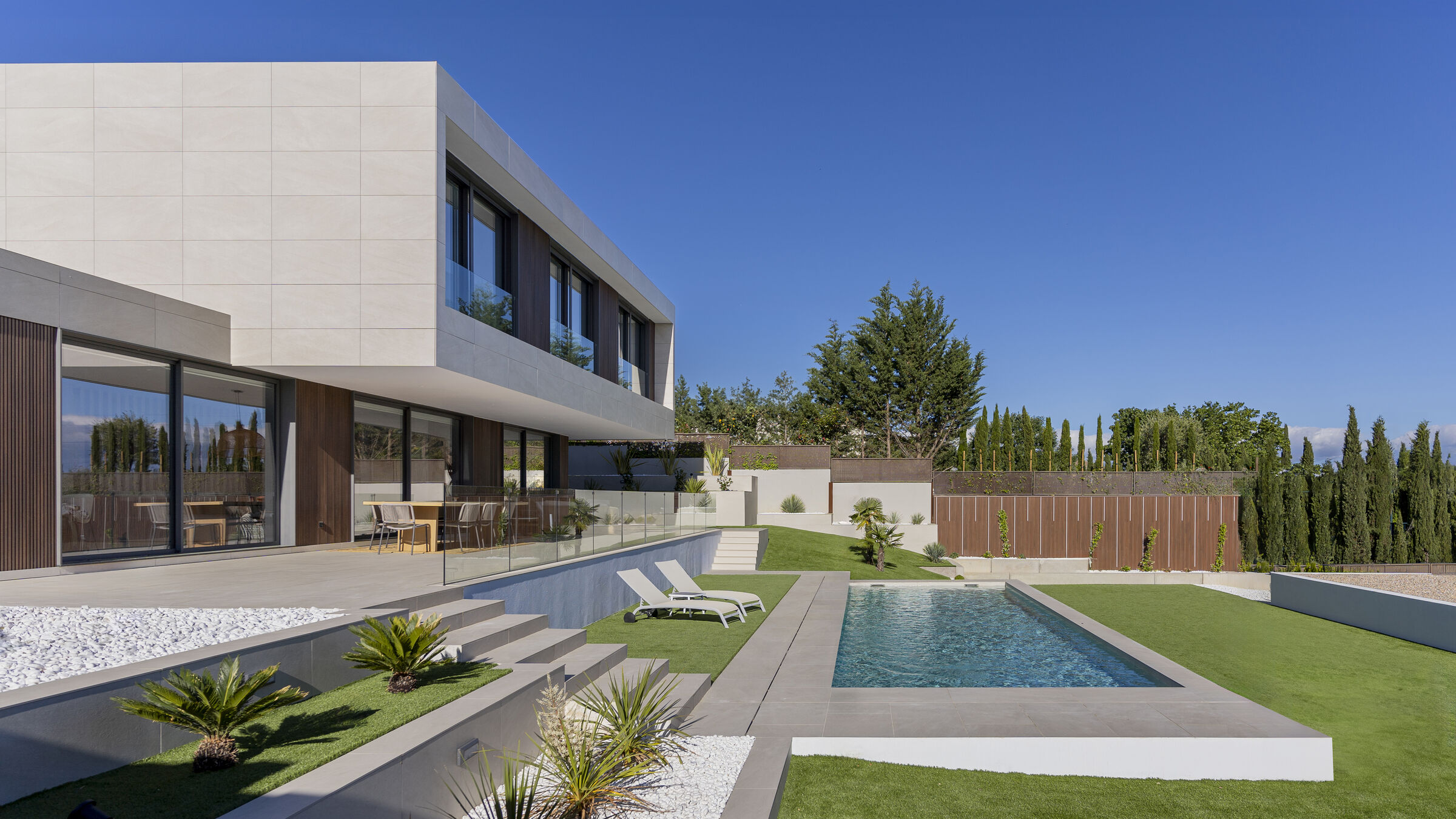 Spectacular luxury home in Madrid | Casas inHAUS SL | Archello