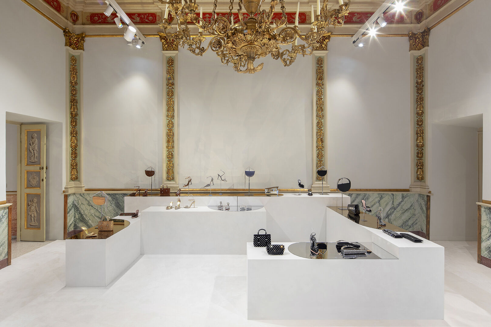 GEDEBE SHOWROOM MILANO | MOITIÉ STUDIO | Archello