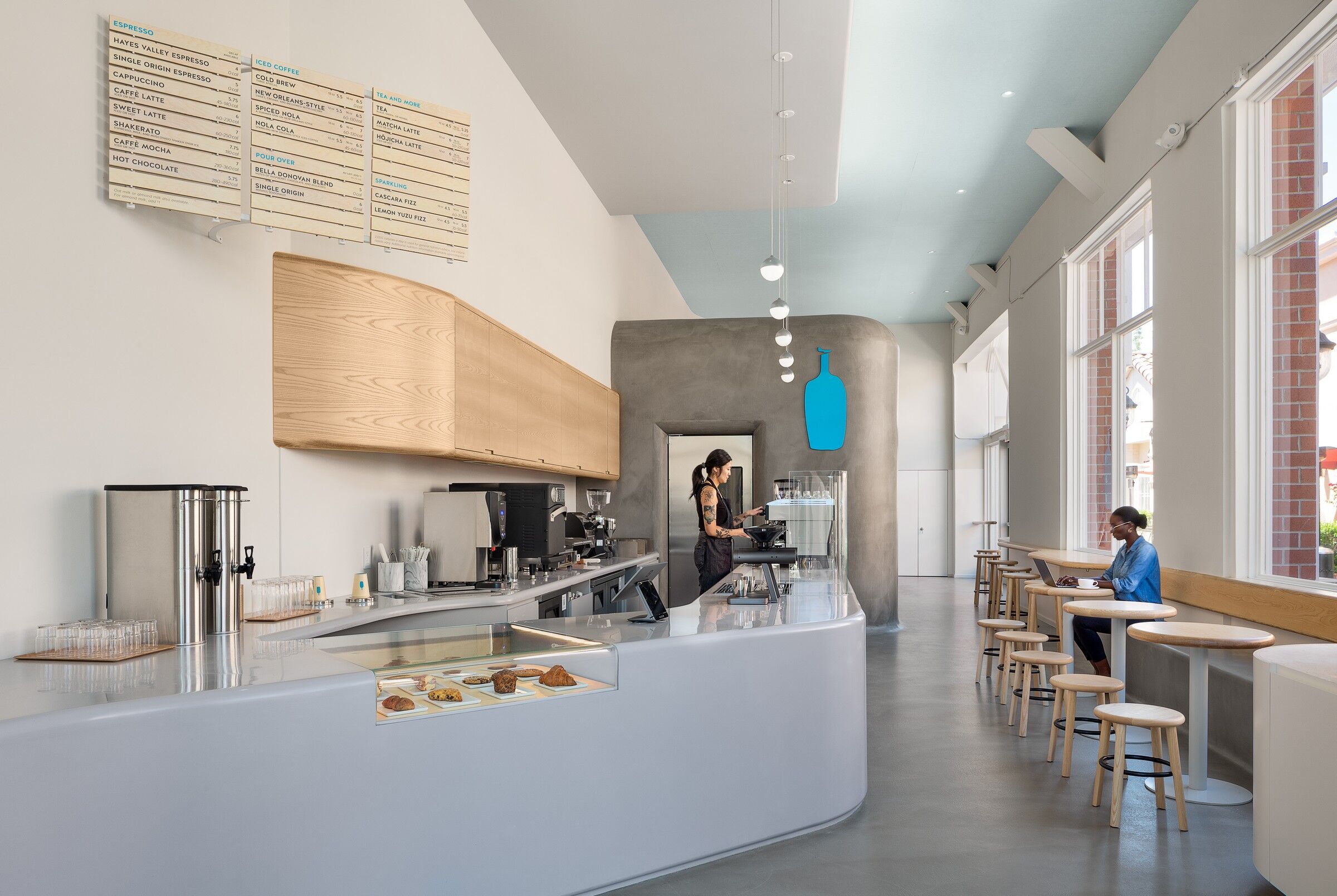 Blue Bottle Los Gatos | Lincoln Lighthill Architect | Archello