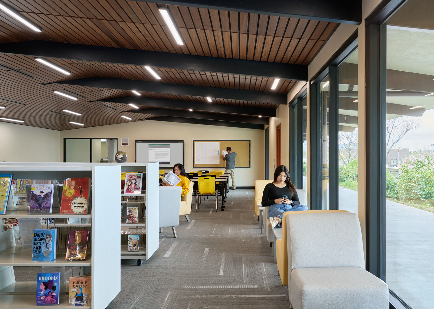 El Capitan HS Buildings 500, 1300 and 1500 | HED | Archello