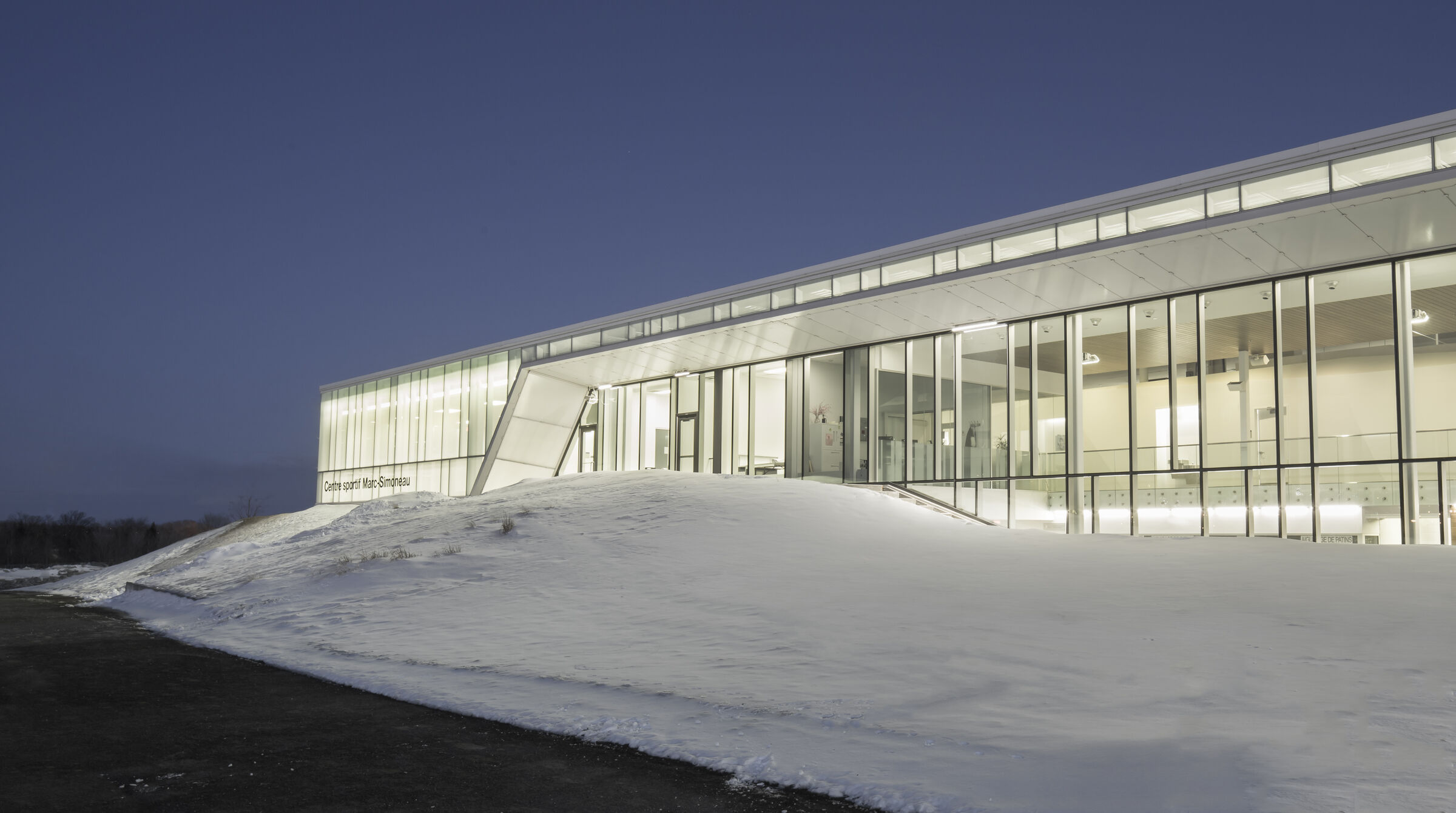 Centre sportif Marc-Simoneau | CCM2 Architectes | Archello