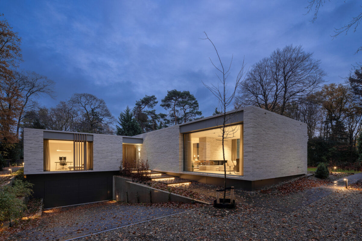 Flat skylight – bungalow in the greenery | Dutch Roof Design | Archello