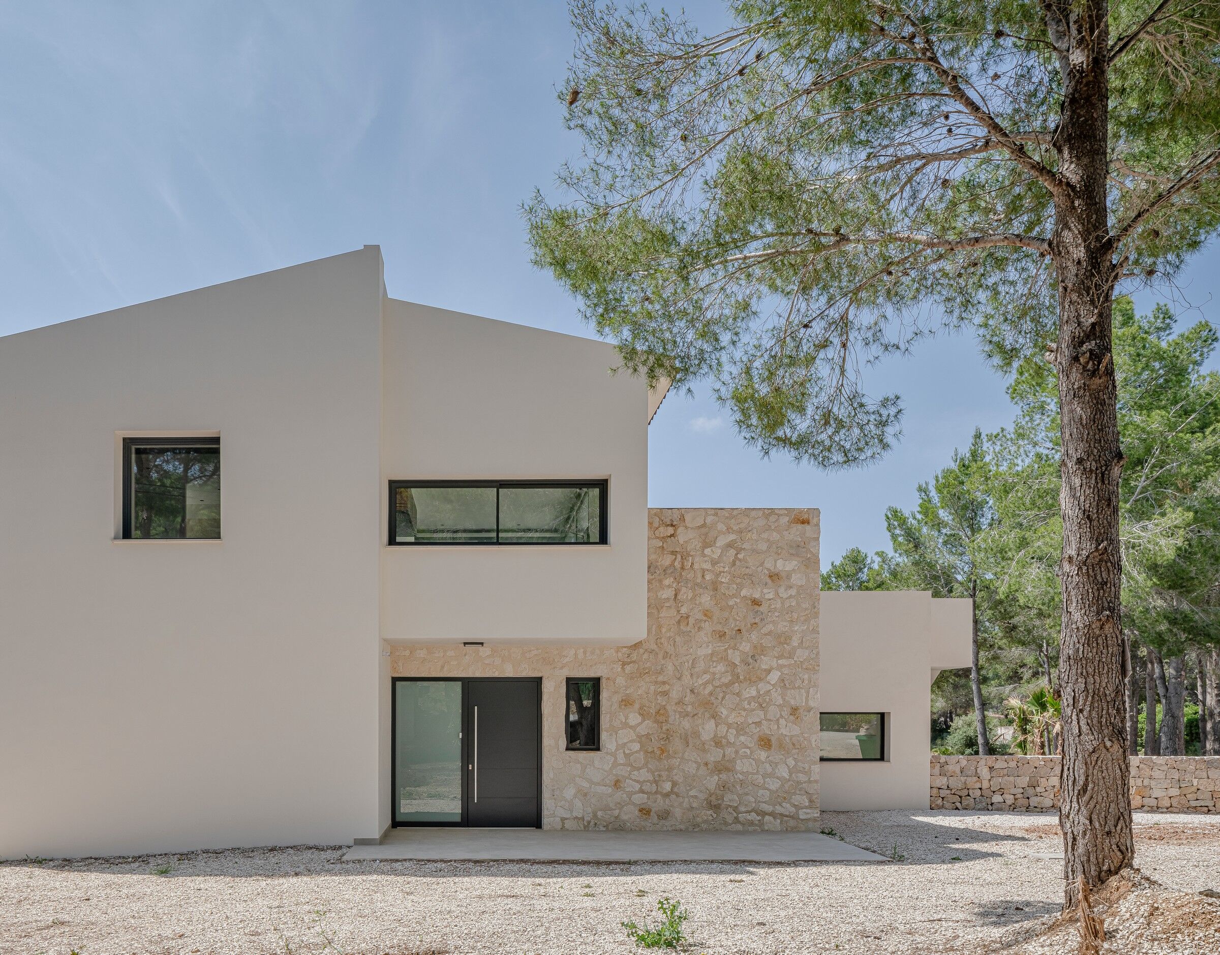 Gallery of VDM House | v·om architecture & design | Medios De ...