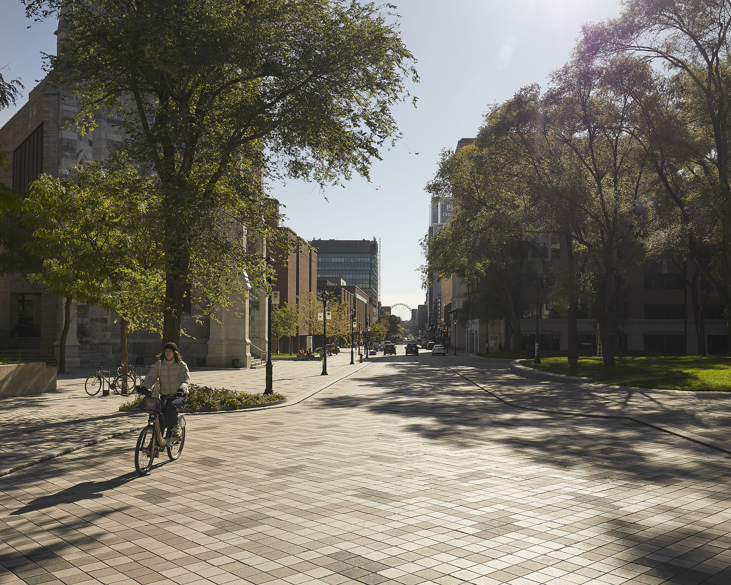 Place Pasteur-UQAM | Affleck de la Riva architectes | Archello