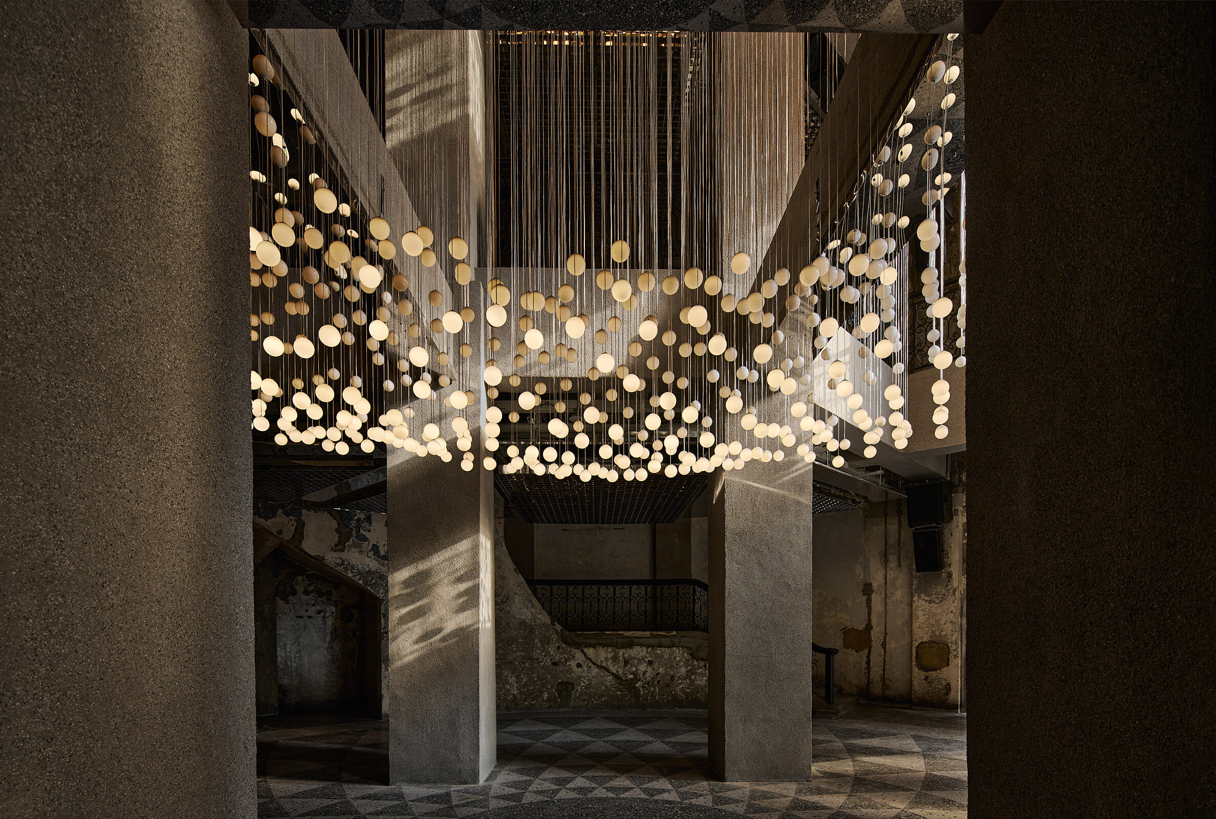 Gallery of "NEBULA" Art Installation | Seth Powers Photography | Media - 5