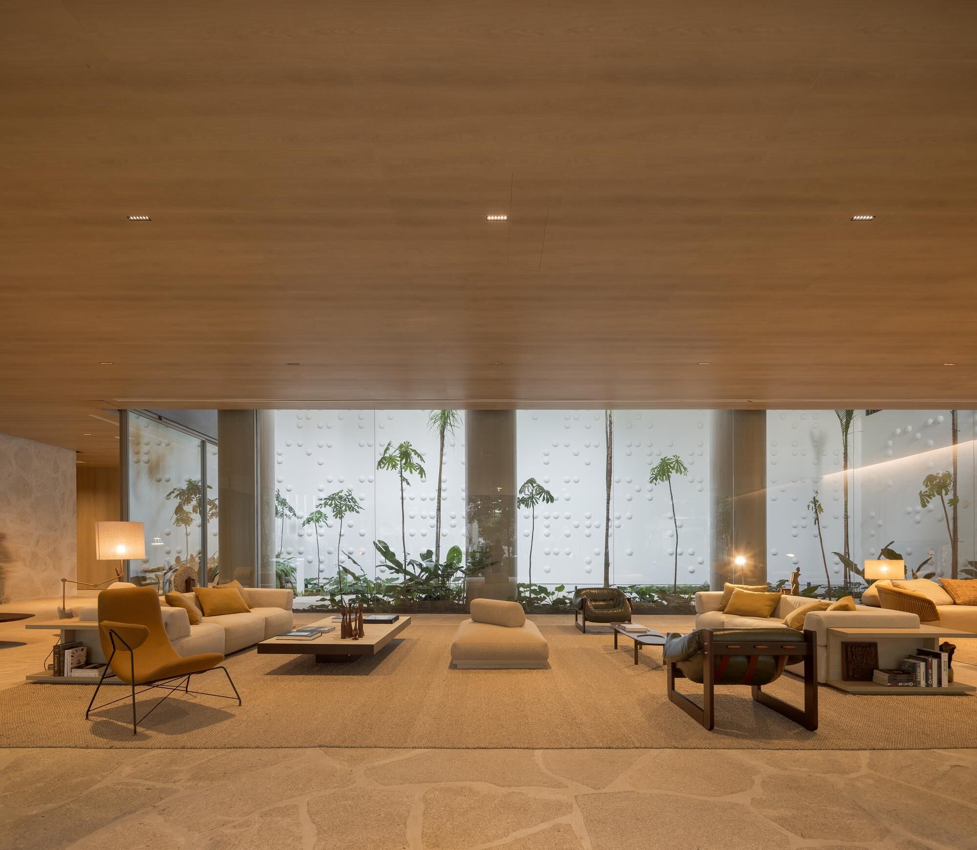 Gallery of Praça Henrique Monteiro | Studio Arthur Casas | Mídia - 2