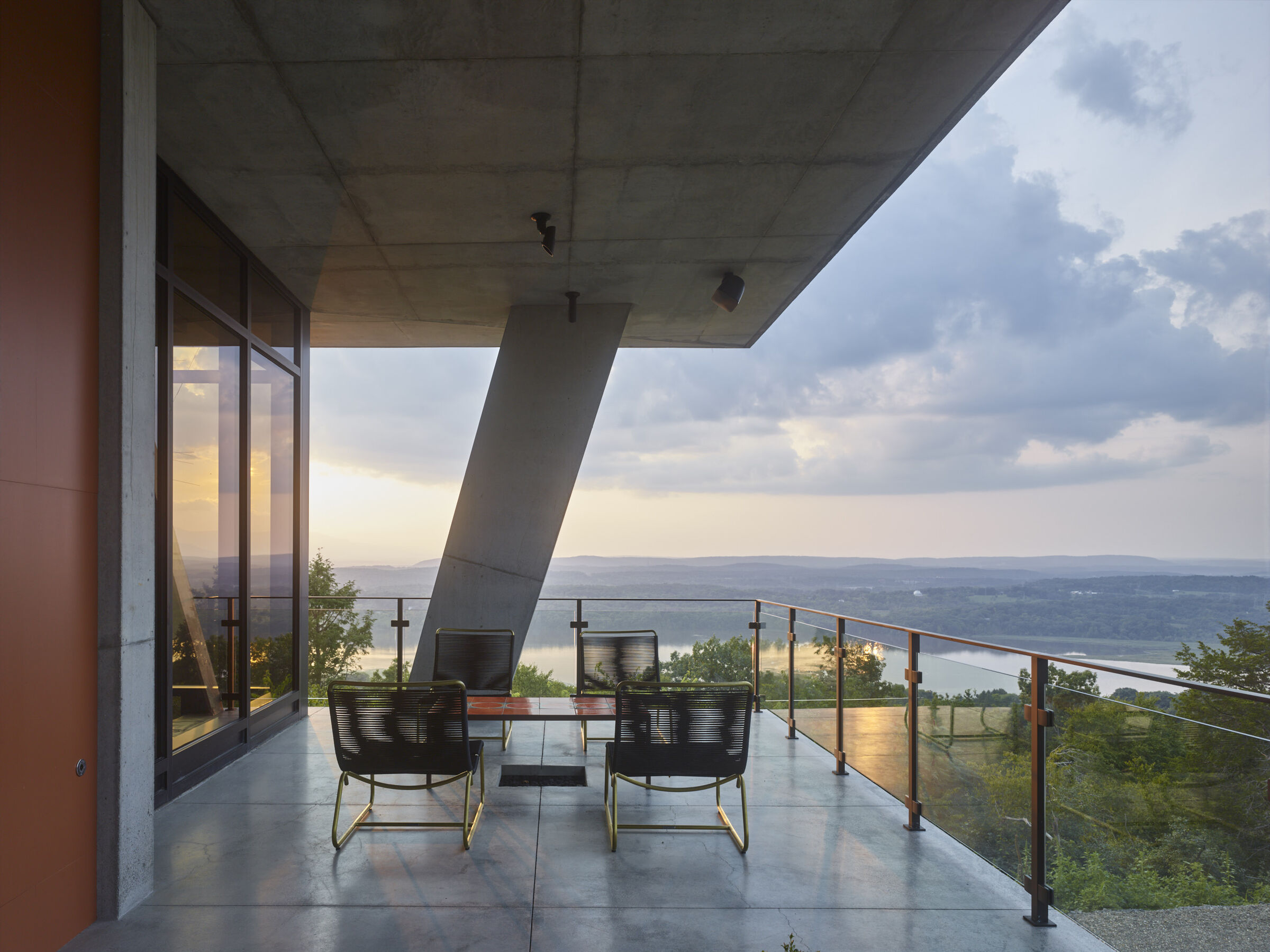 Gallery of Hudson Concrete House | Koko Architecture + Design | Media - 9