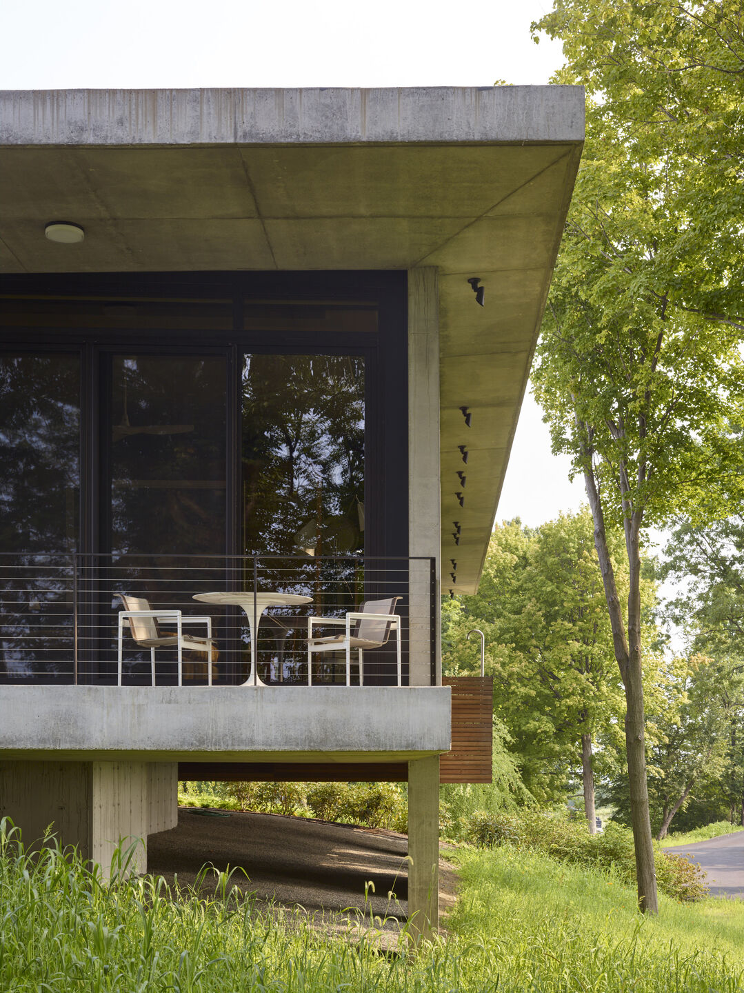Gallery of Hudson Concrete House | Koko Architecture + Design | Media - 6