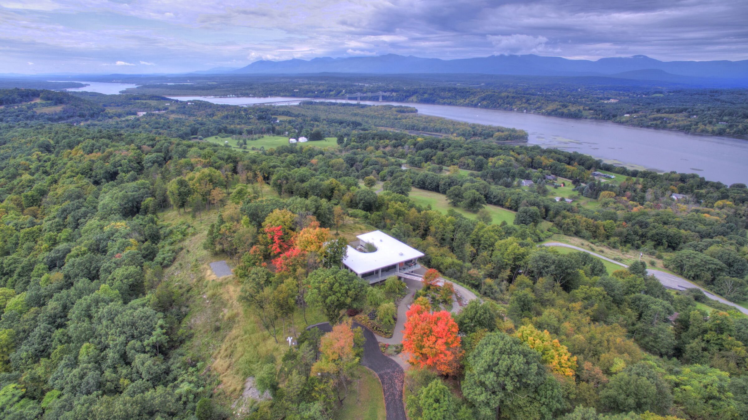 Gallery of Hudson Concrete House | Koko Architecture + Design | Media - 10