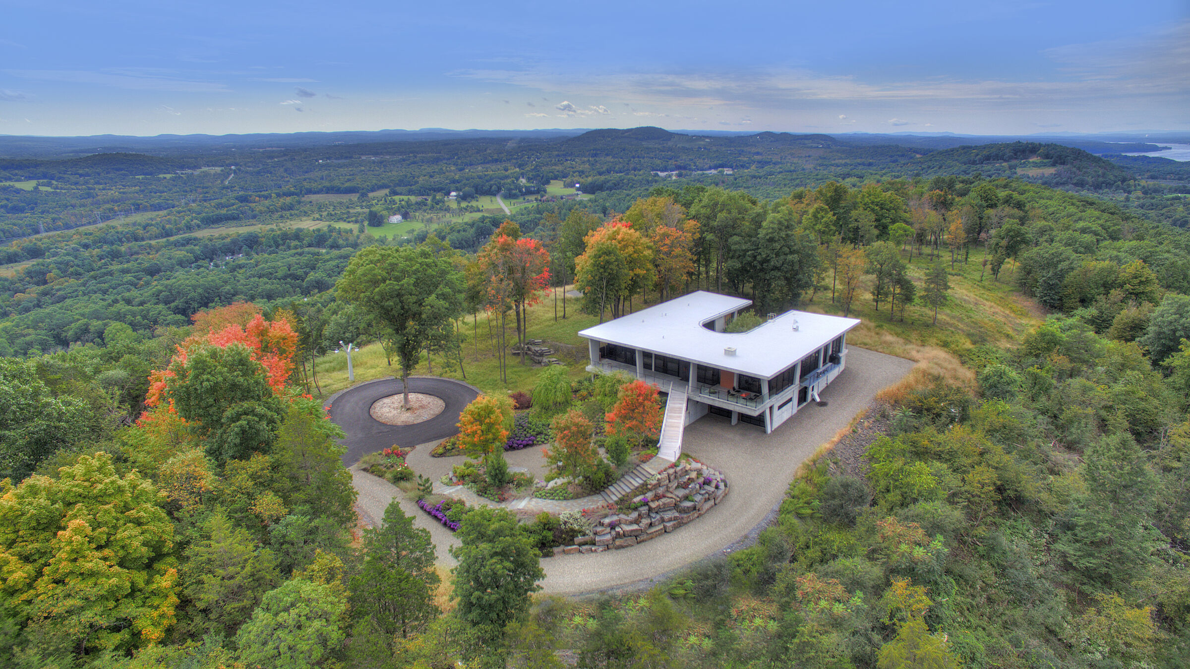 Gallery of Hudson Concrete House | Koko Architecture + Design | Media - 1