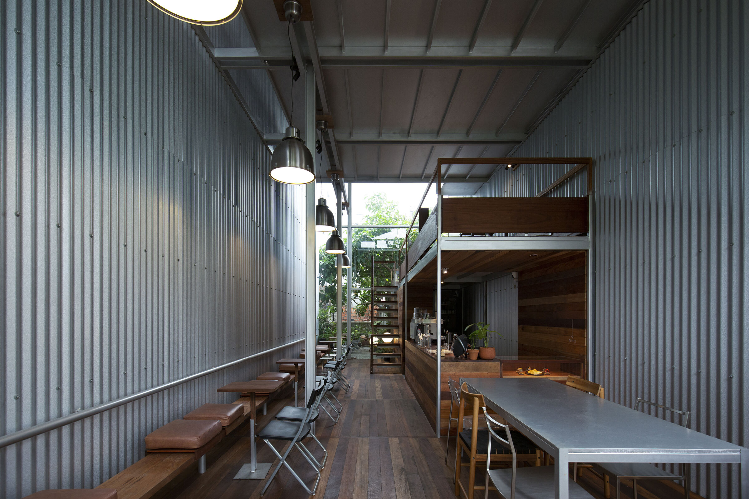 Gallery of Ton Corner Coffee Shop | TON Architects | Media - 21