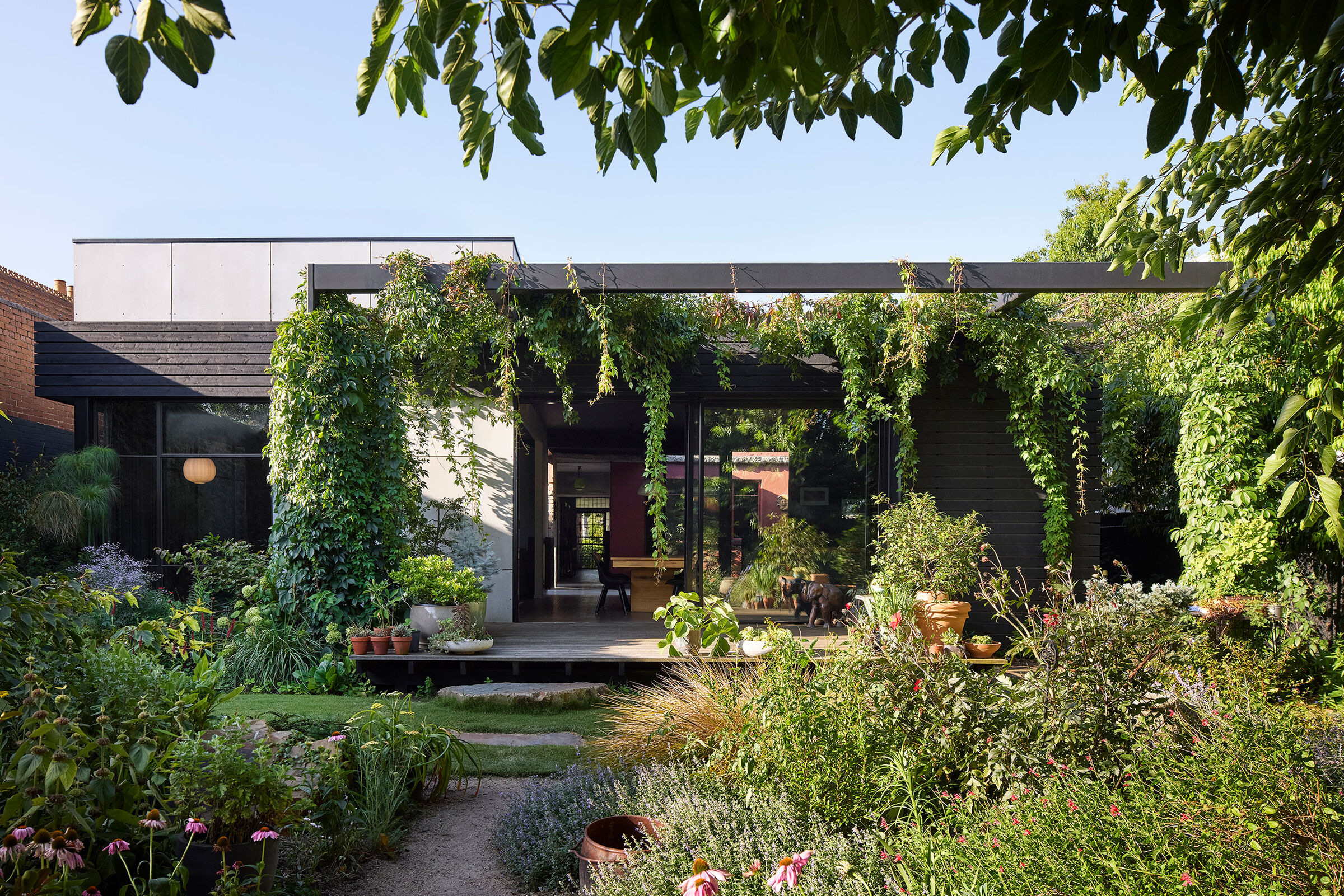 Gardener’s House | Splinter Society Architecture | Archello