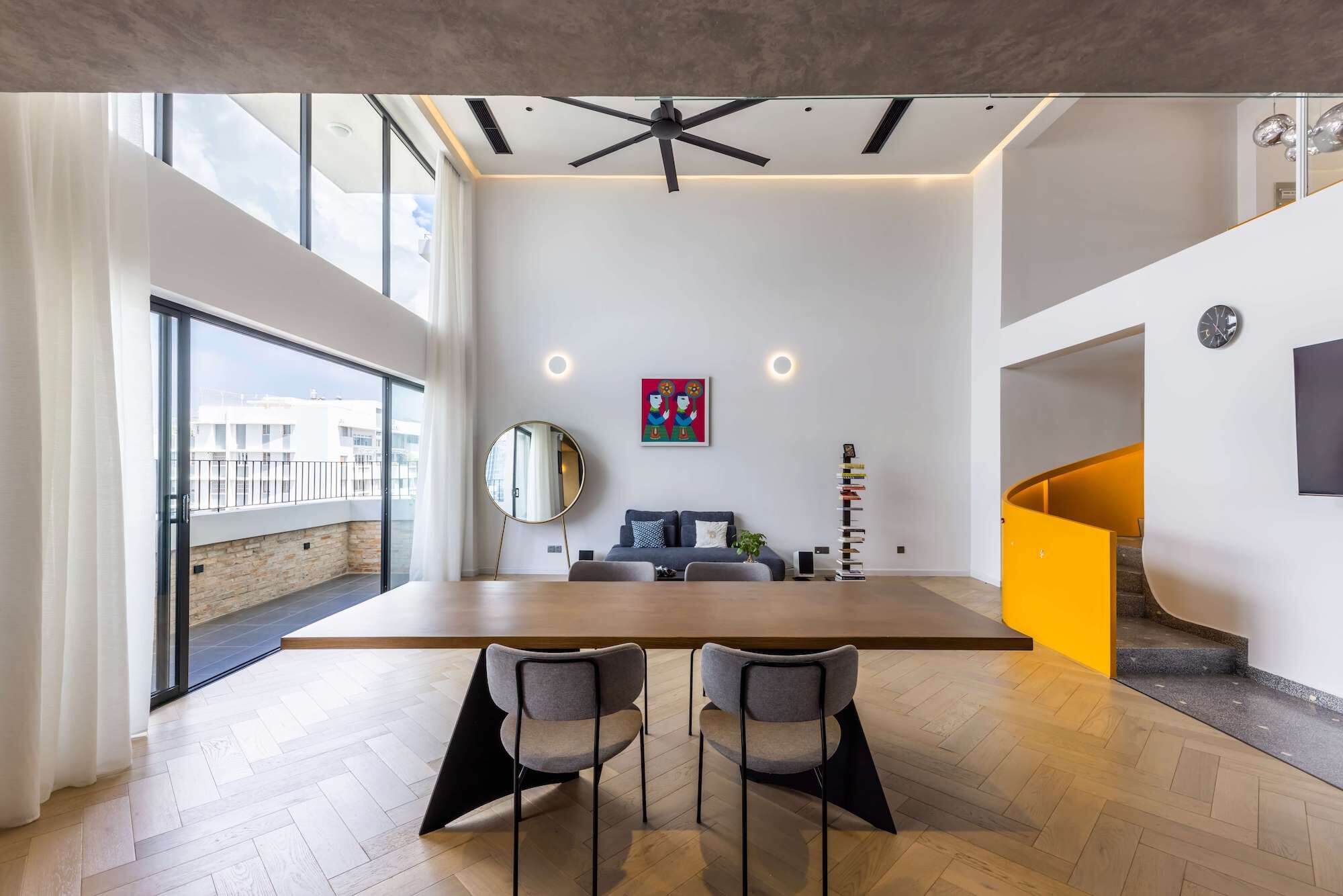 Gallery of The Shining Home | ShapeUs studio | Media - 1