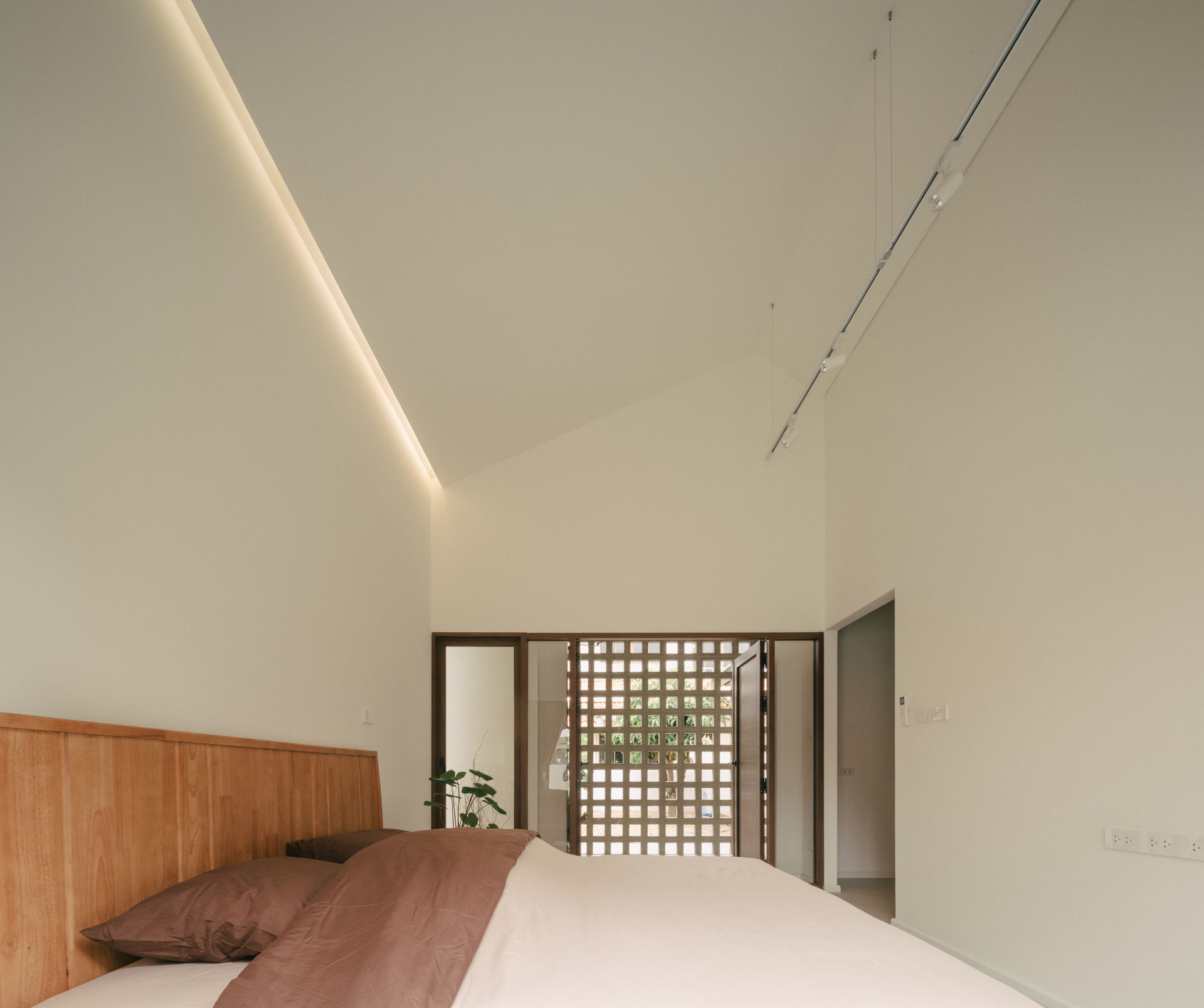 Gallery of Flow House | Out & About Architects | Media - 13