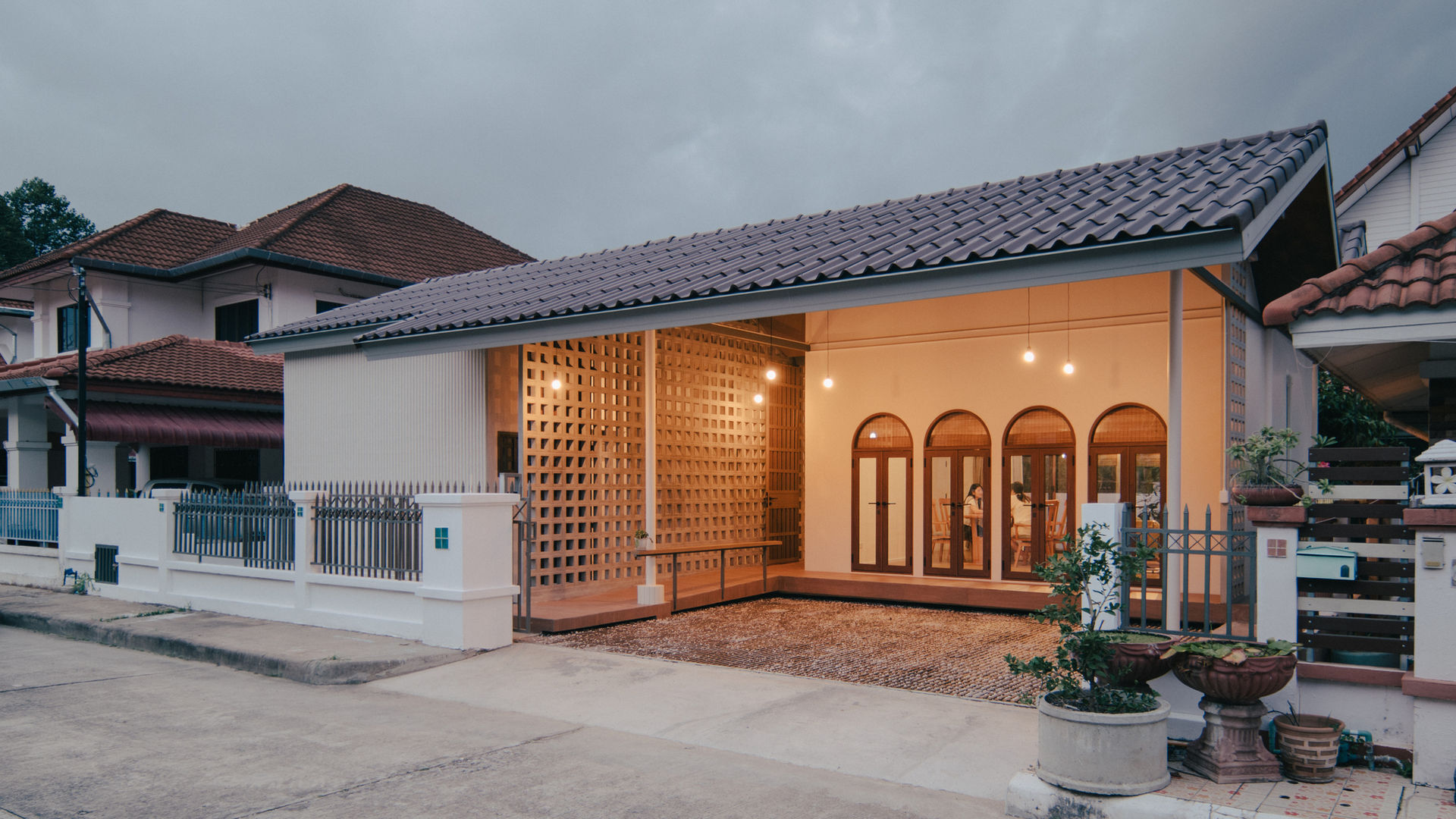 Gallery of Flow House | Out & About Architects | Media - 2