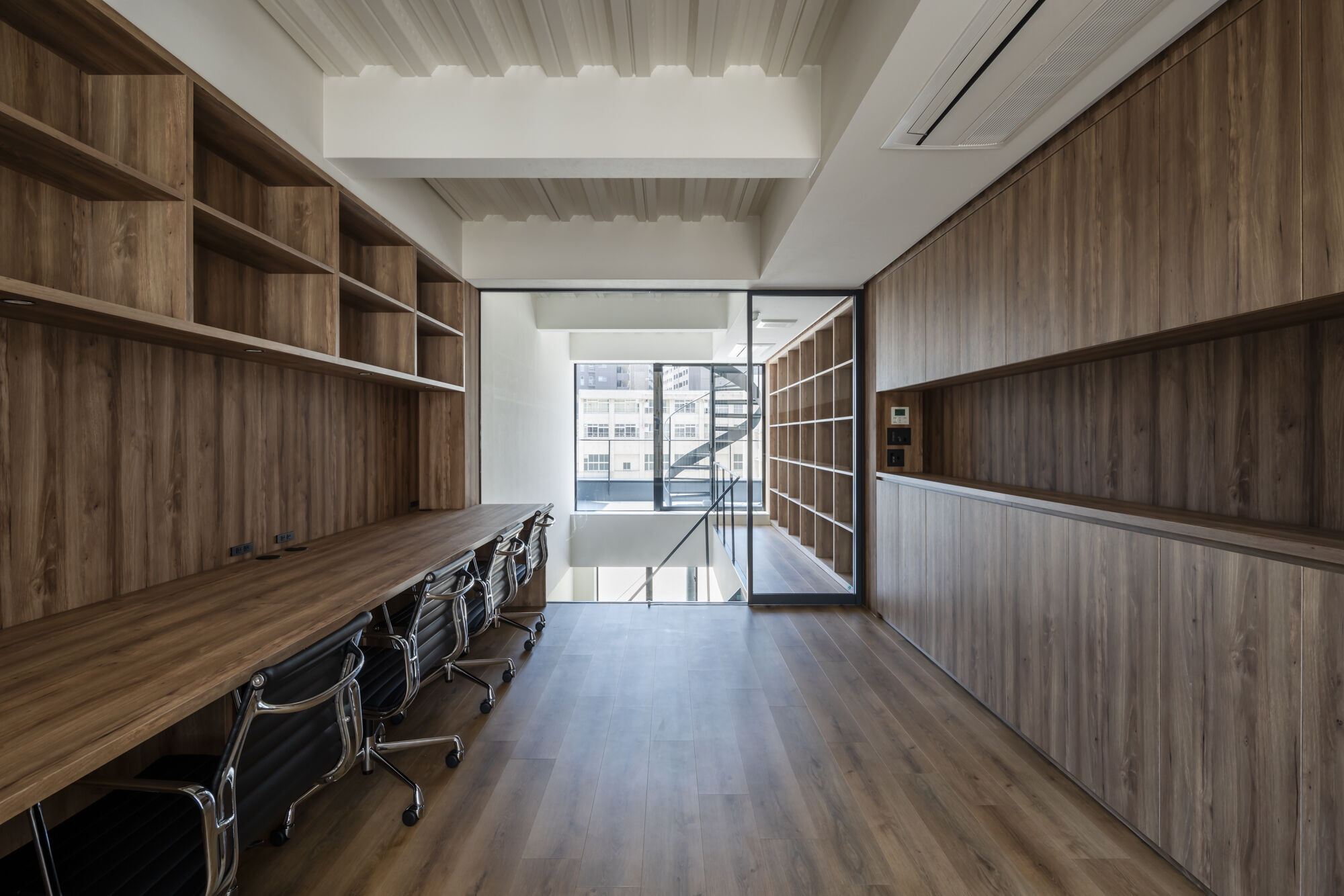 OP BLD. | KURU CO.,LTD. | Archello