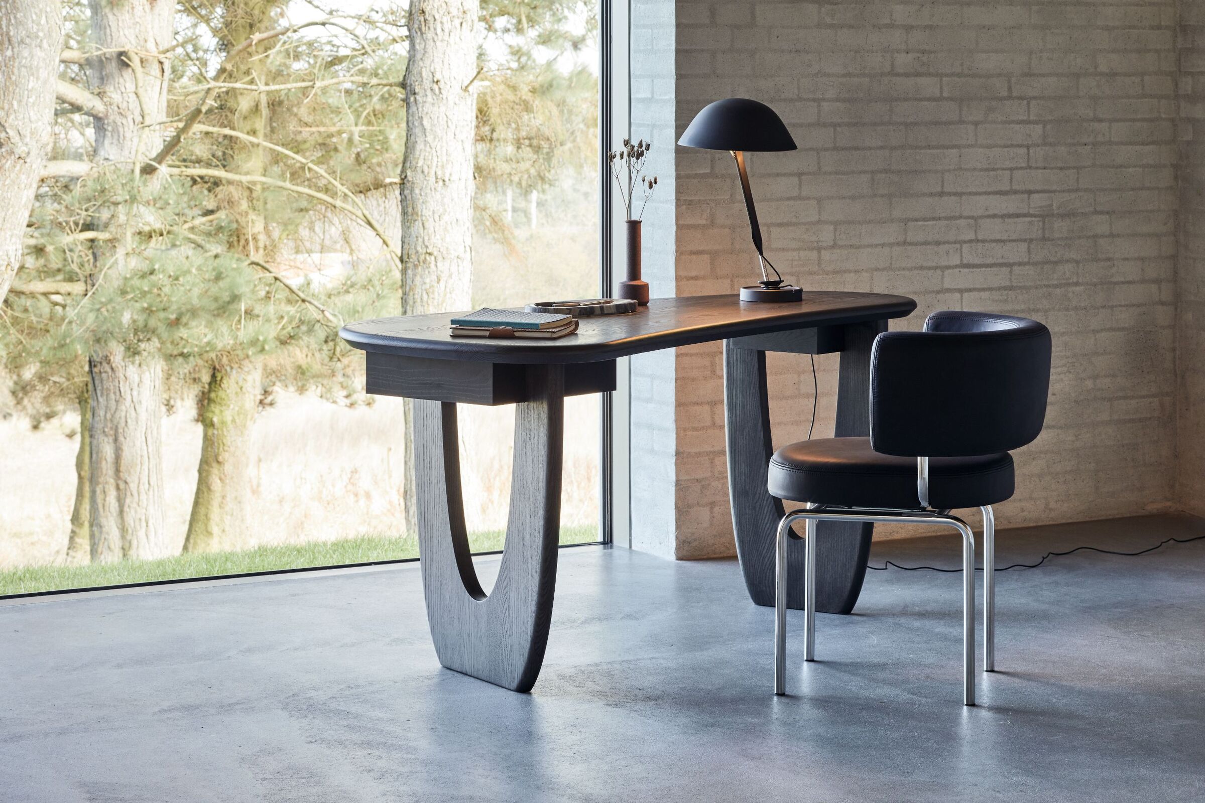 CALA desk with drawers by More | Archello