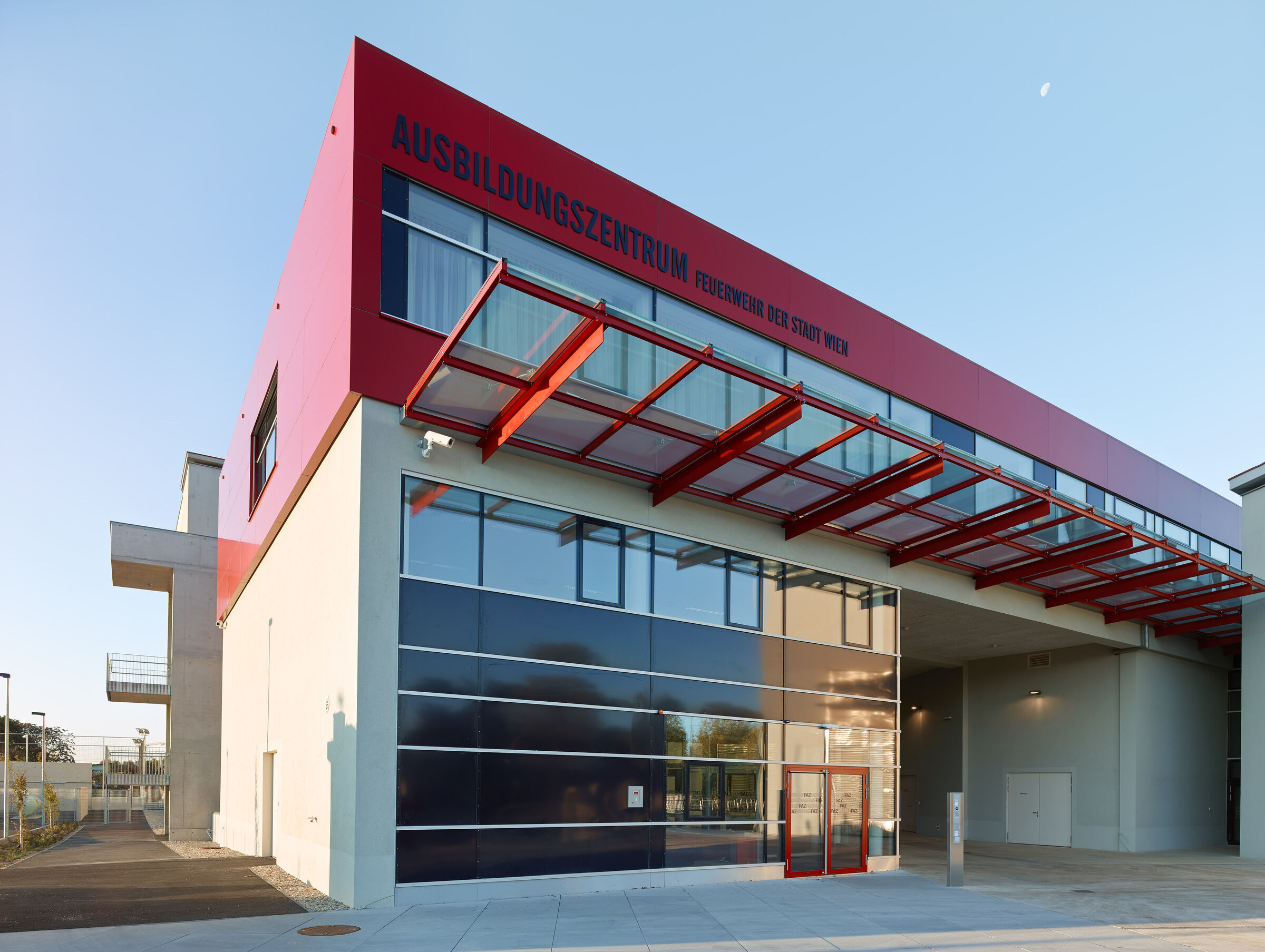 Vienna Fire Department Training Center Floridsdorf | Kaufmann-Wanas ...