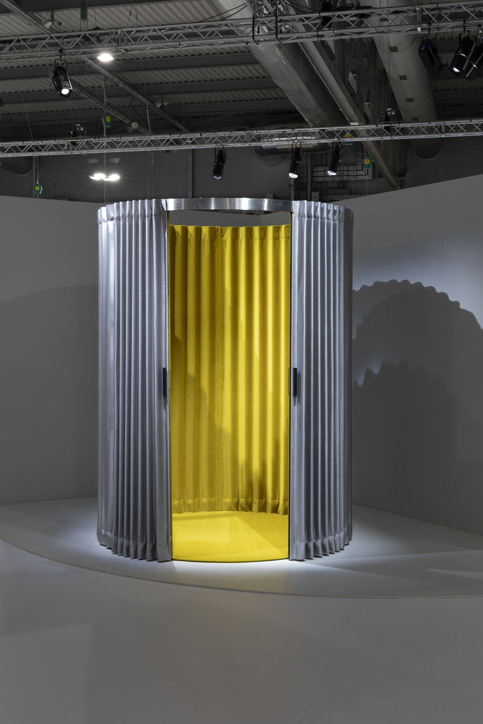 Carola by dooor | Archello