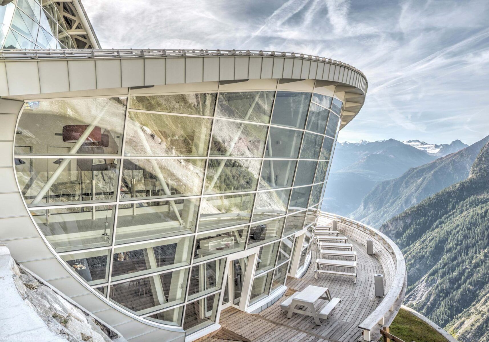 High-end solar control glass by AGC Glass Europe | Archello