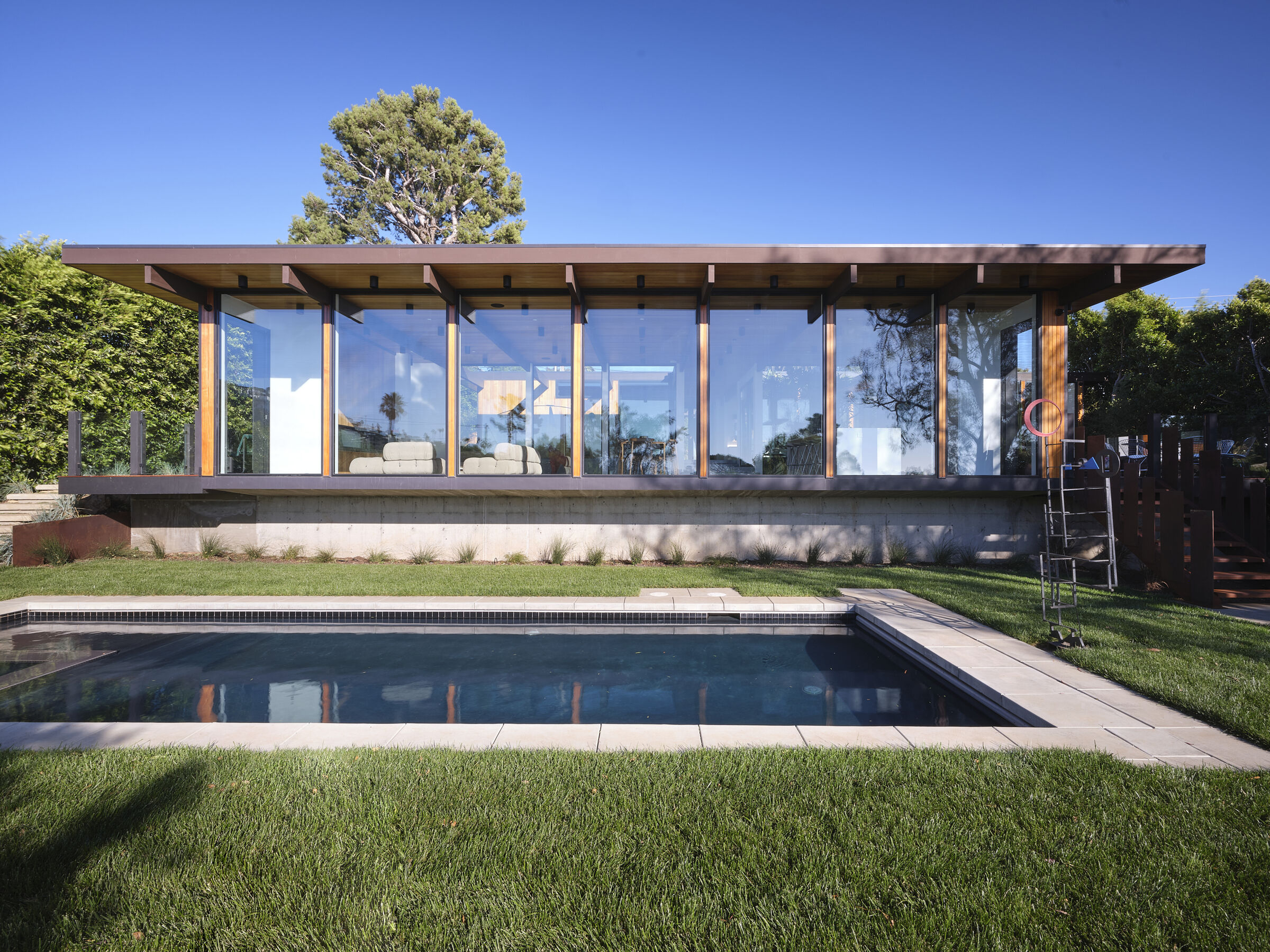 Malibu Glass Box House | Klopf Architecture | Archello