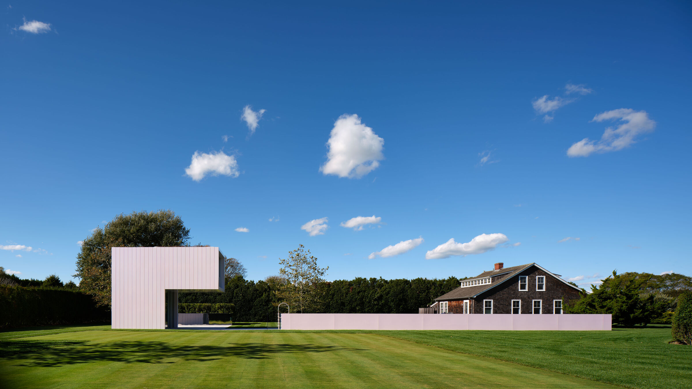 Pink House | Roger Ferris + Partners | Archello