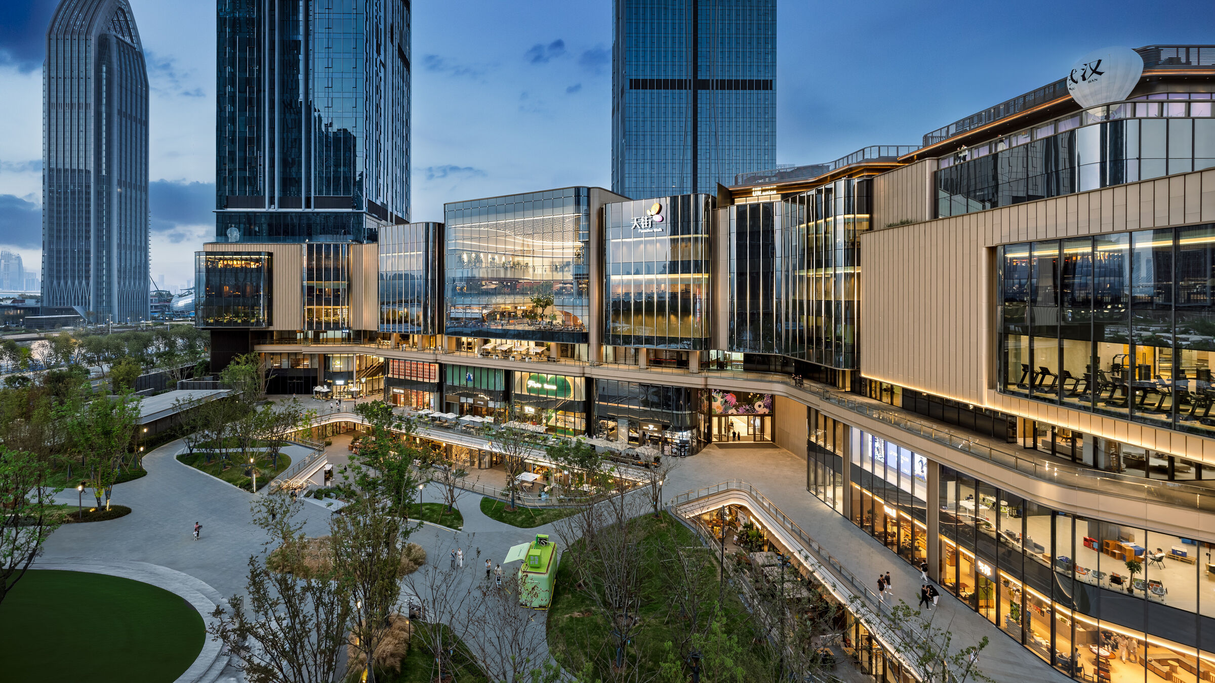 Wuhan Binjiang Paradise Walk | Lead8 | Archello